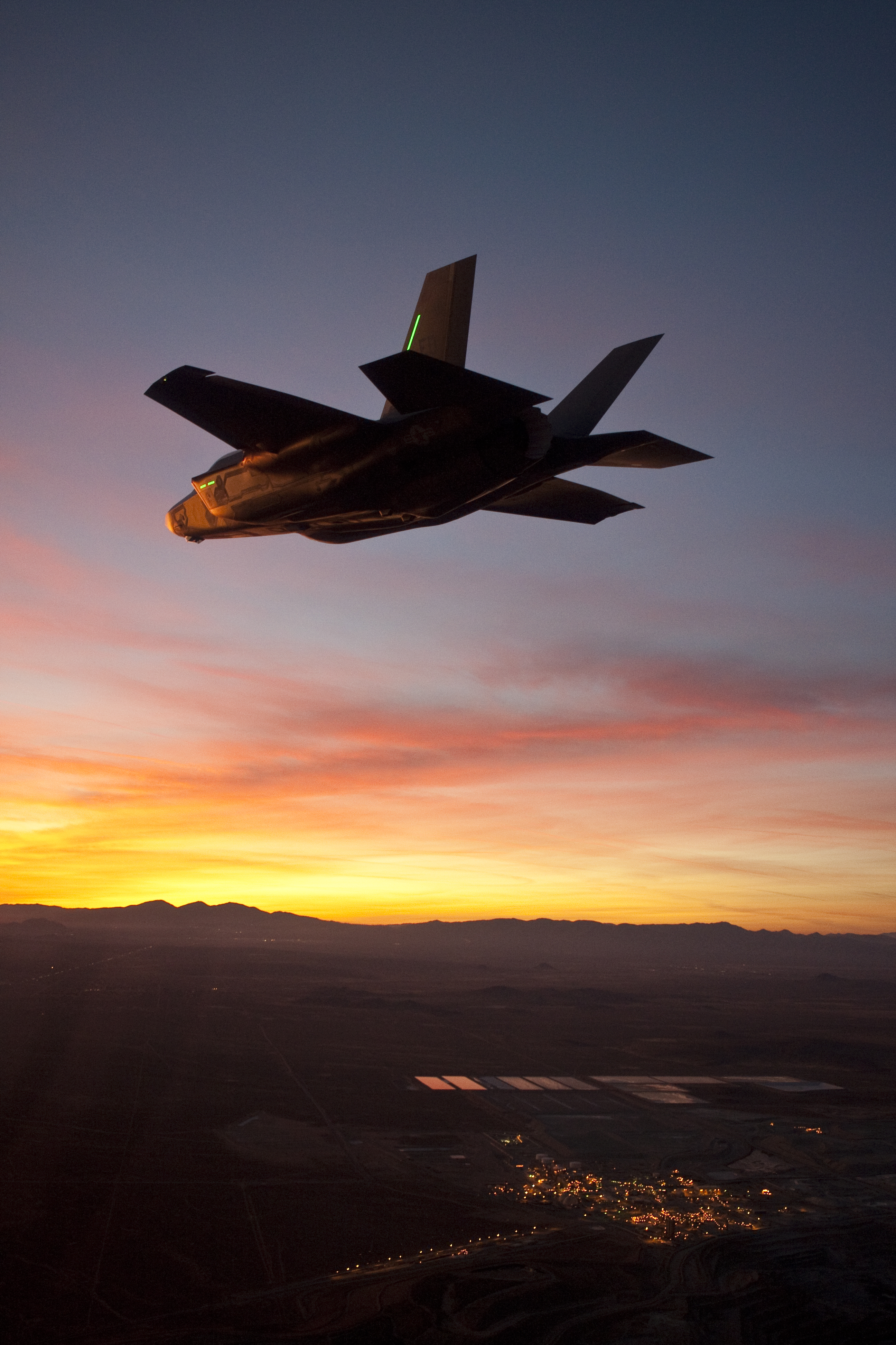 Joint Strike Fighter test force overcomes hurdles linked to night ...