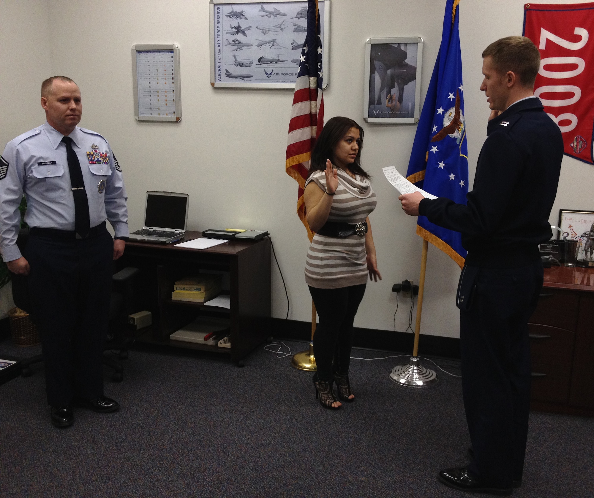 Reserve recruiter signs-up three siblings > 512th Airlift Wing ...