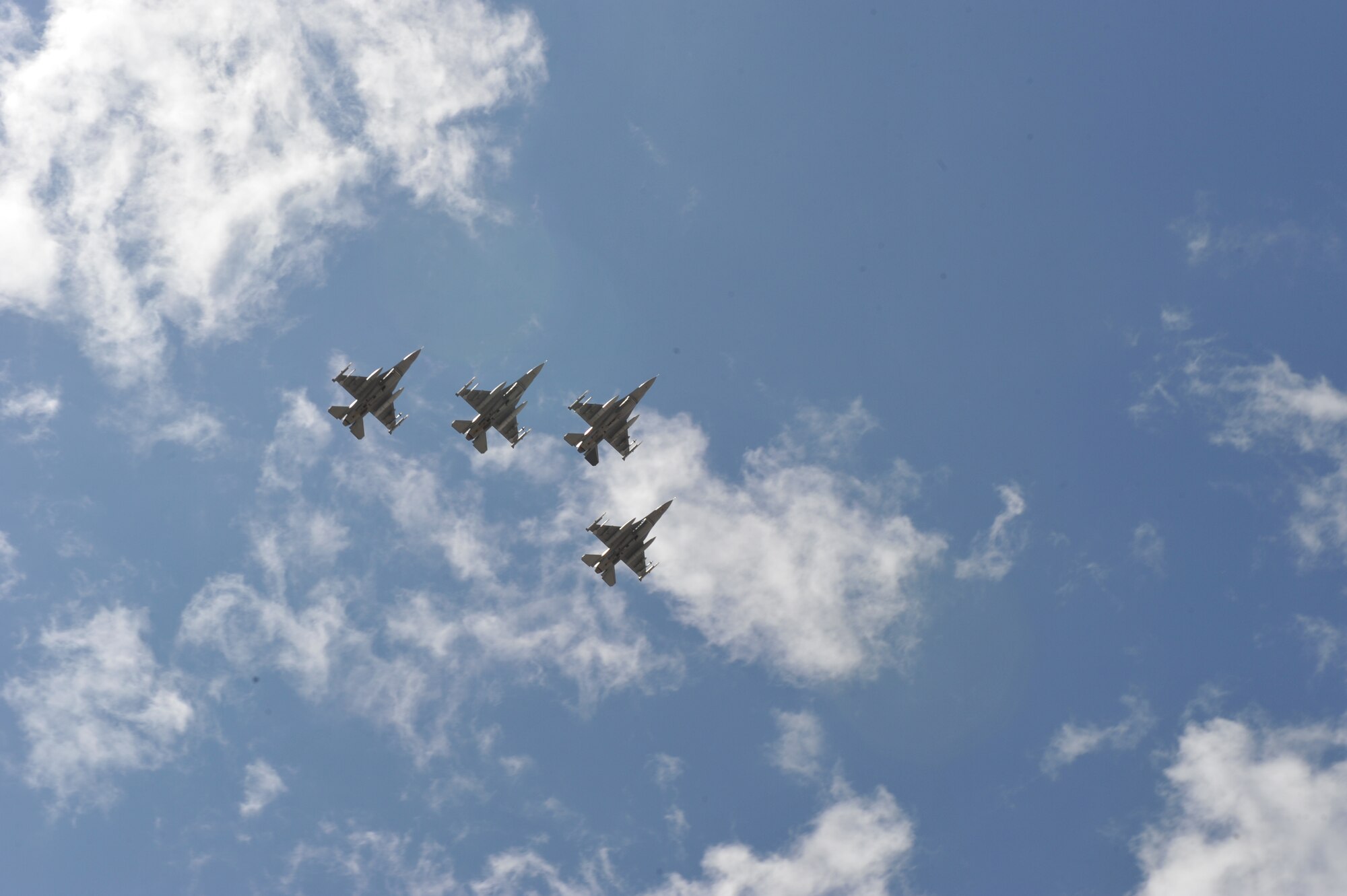 Hill F-16 units to wow crowds with July Fourth flyovers > 419th Fighter ...