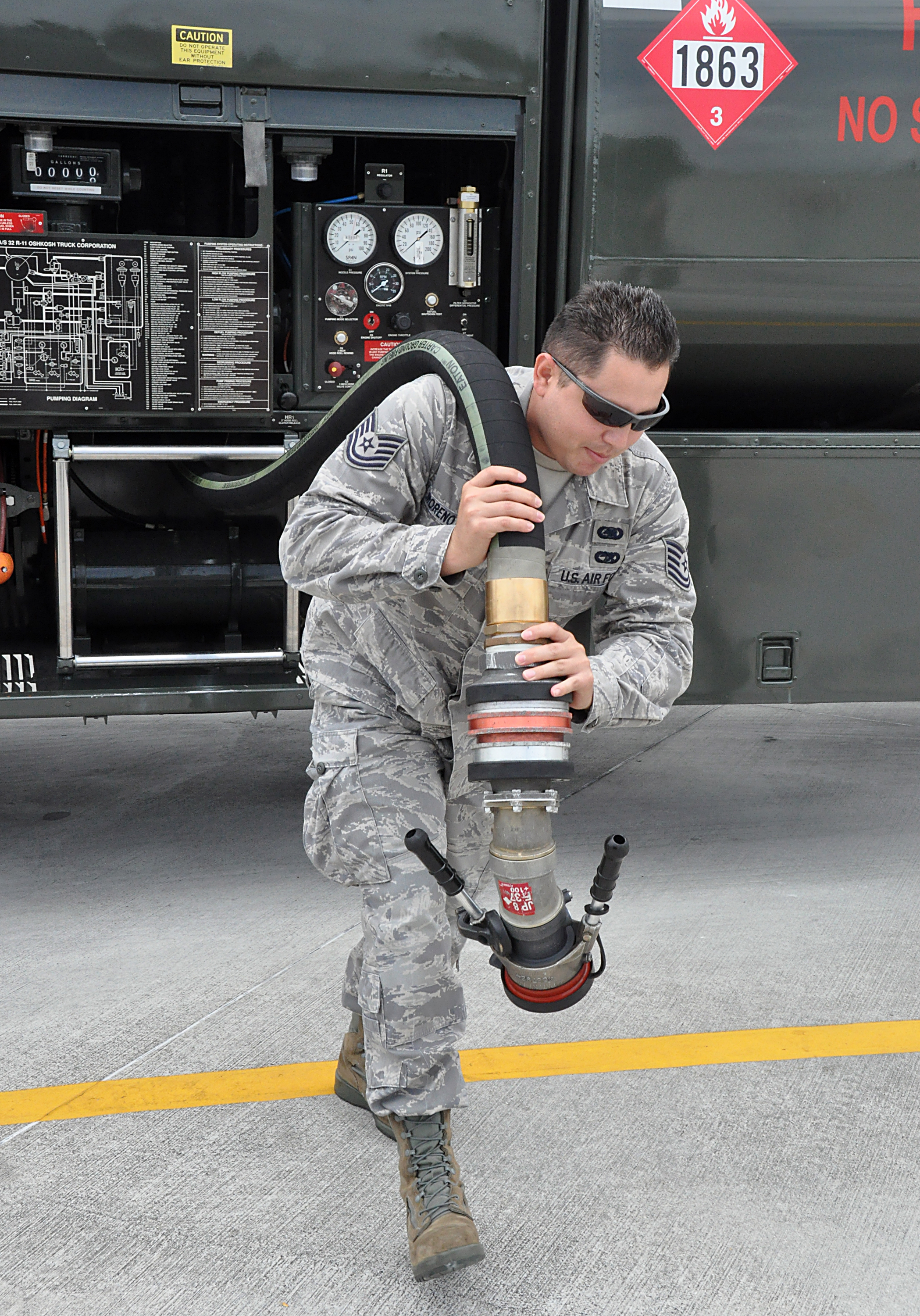 Fuels flight keeps base lifeline flowing > Homestead Air Reserve Base ...