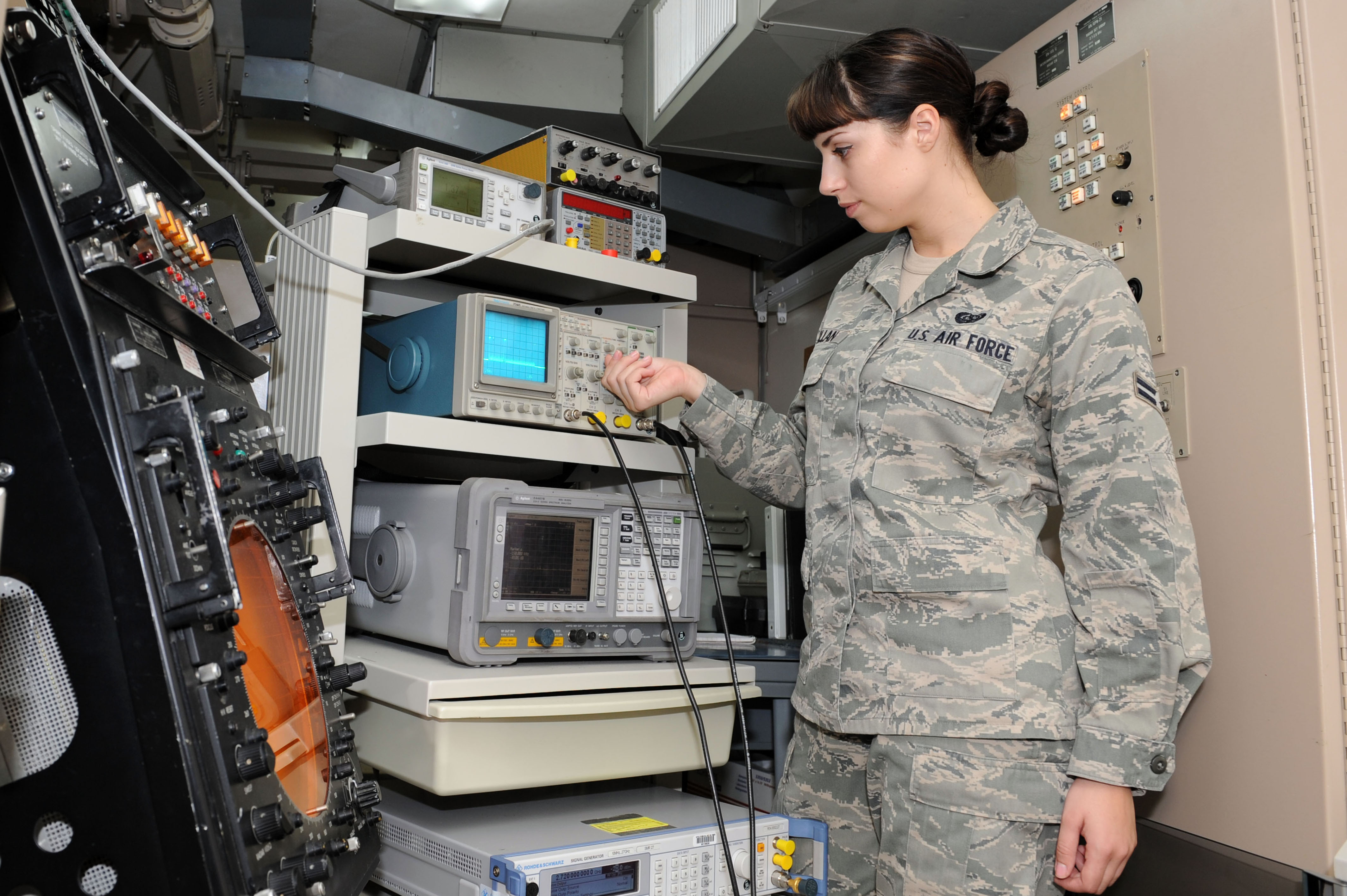 Radar technicians help manage base air space > Spangdahlem Air Base ...