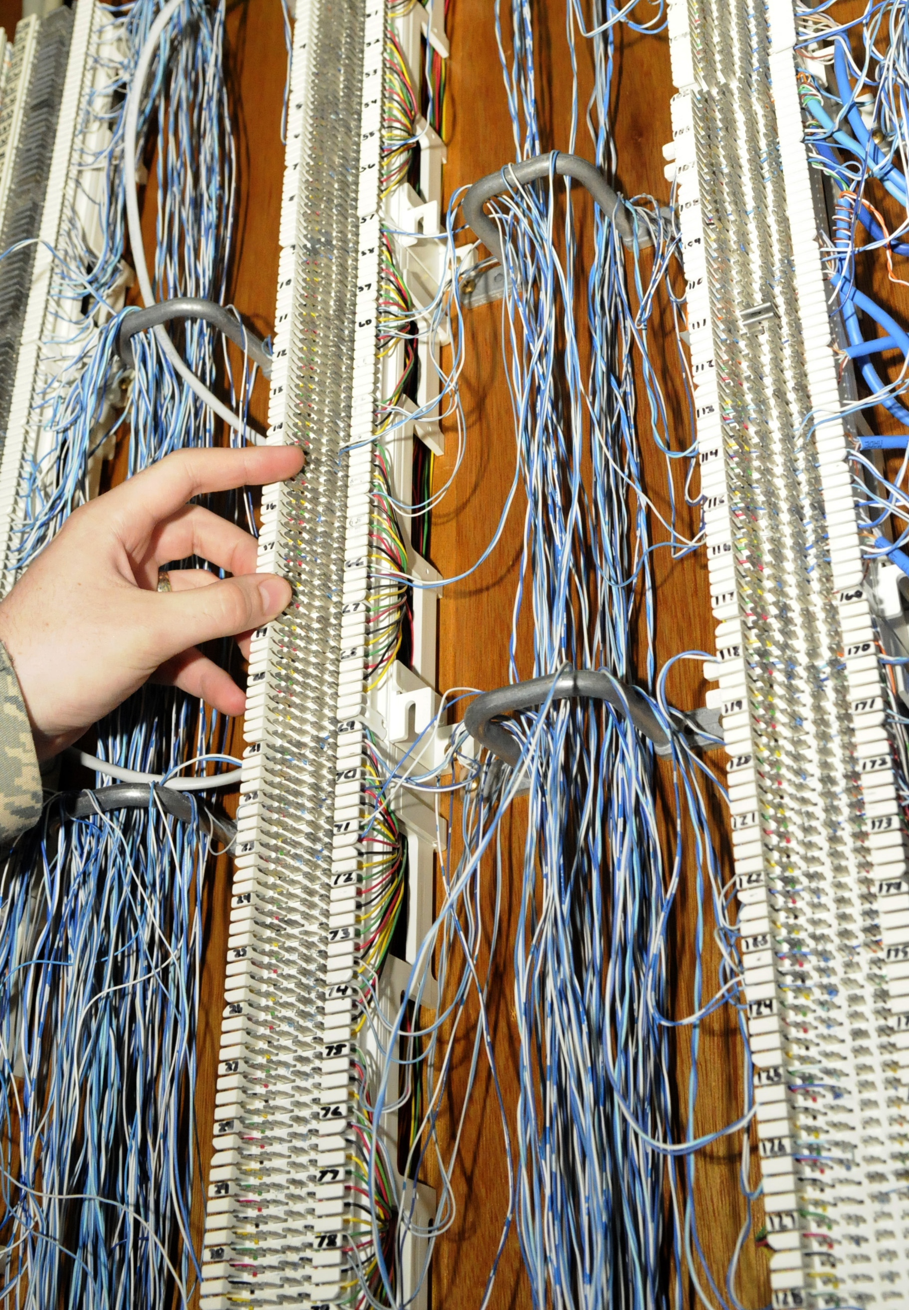 18th CS keeps Kadena connected > Kadena Air Base > News