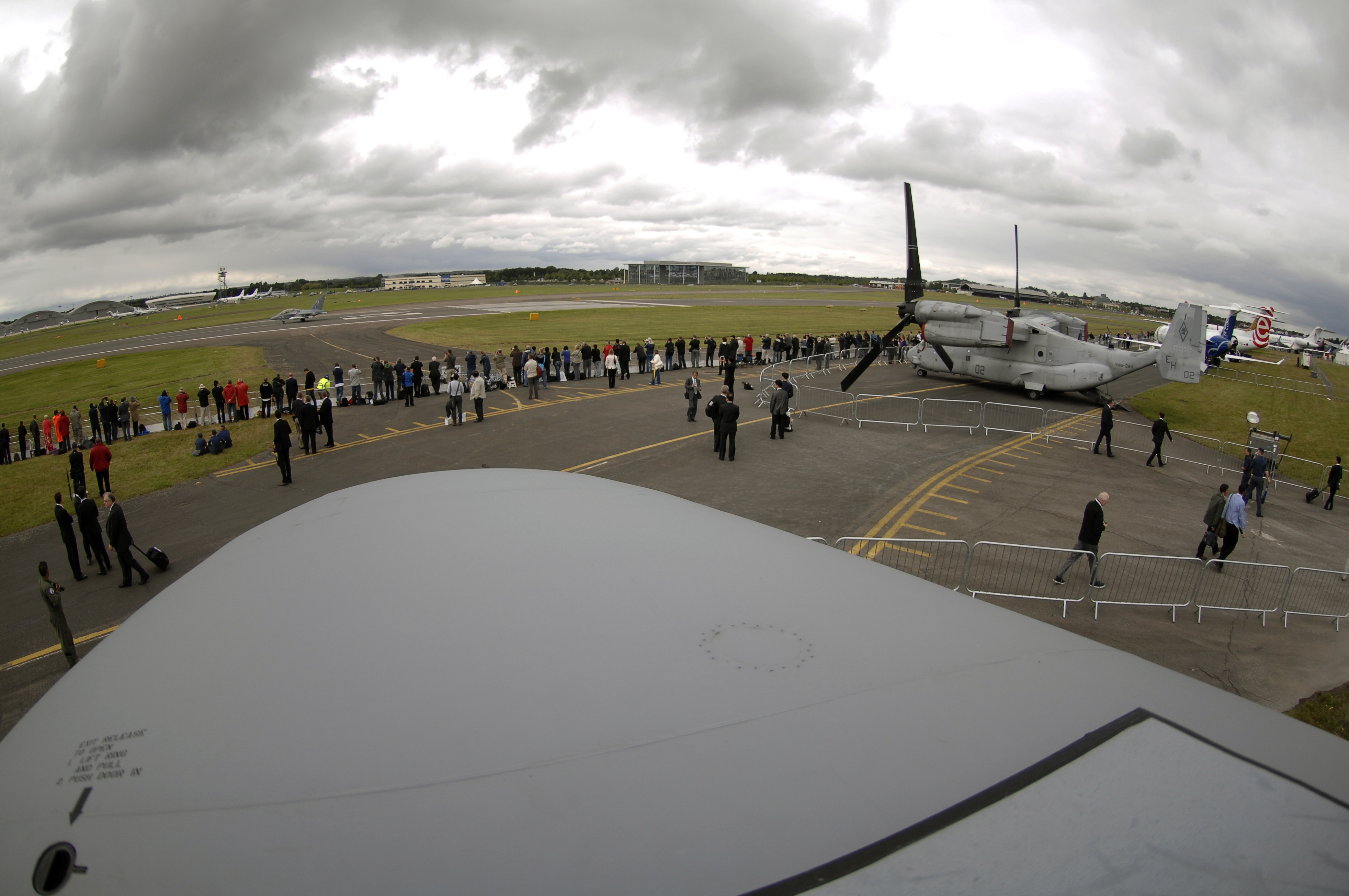 US service members, aircraft showcased at 48th Farnborough ...