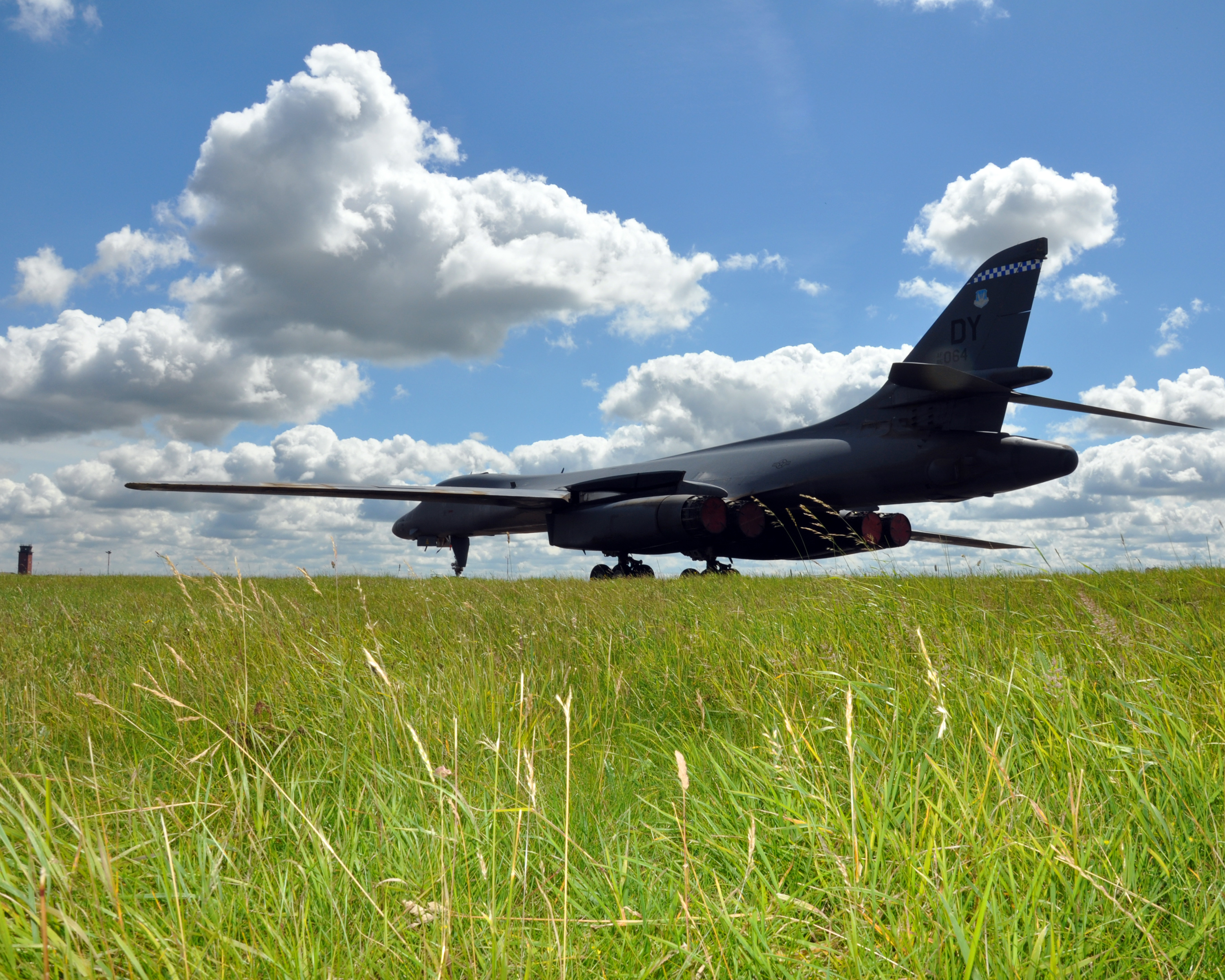 B-1B lands at RAF Mildenhall > Dyess Air Force Base > Article Display