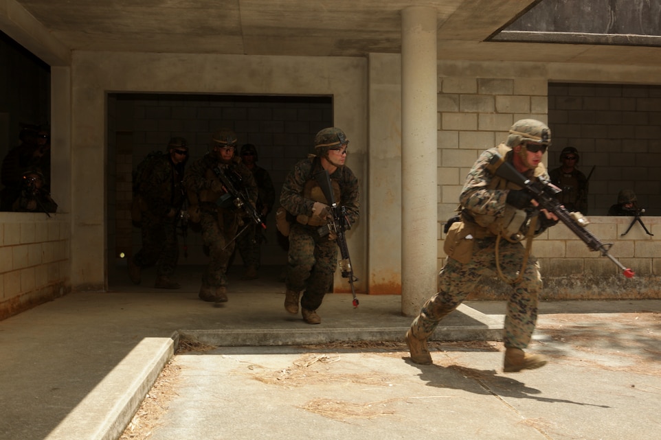 31st MEU Marines refresh skills in urban combat > United States Marine ...