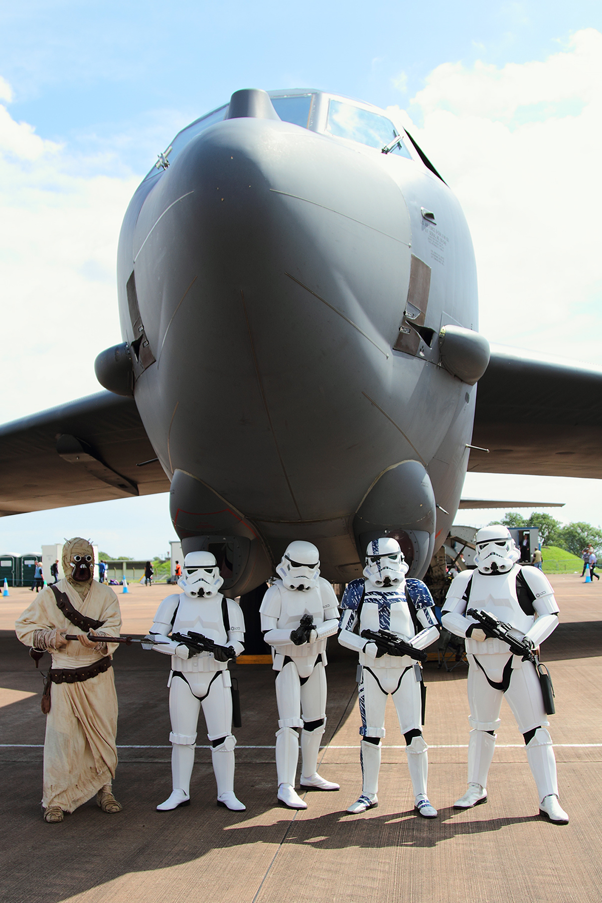 307 BW is represented in England > 307th Bomb Wing > Article Display