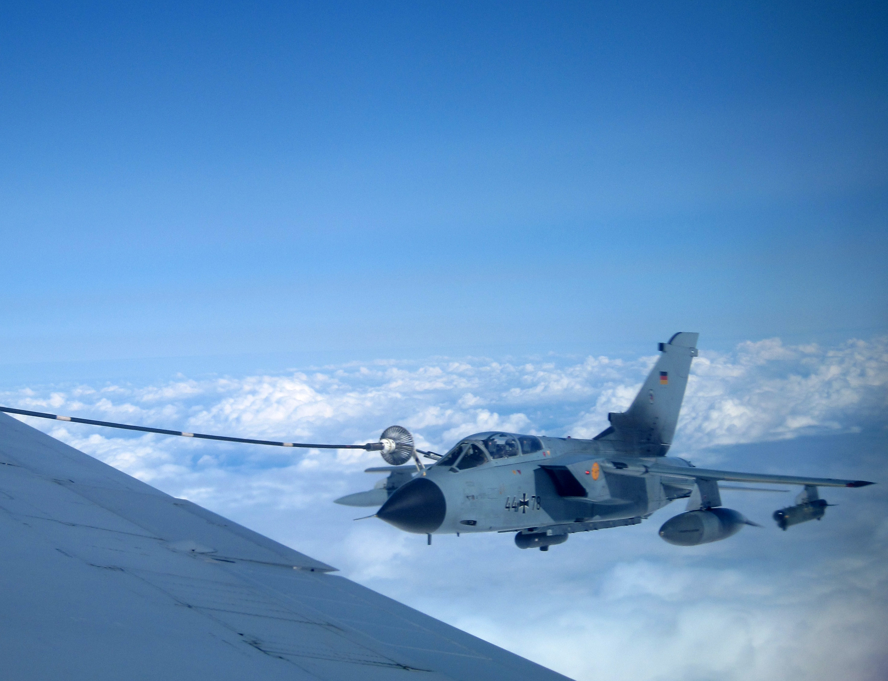 Tankers train to top up Tornados > Royal Air Force Mildenhall > RAF ...