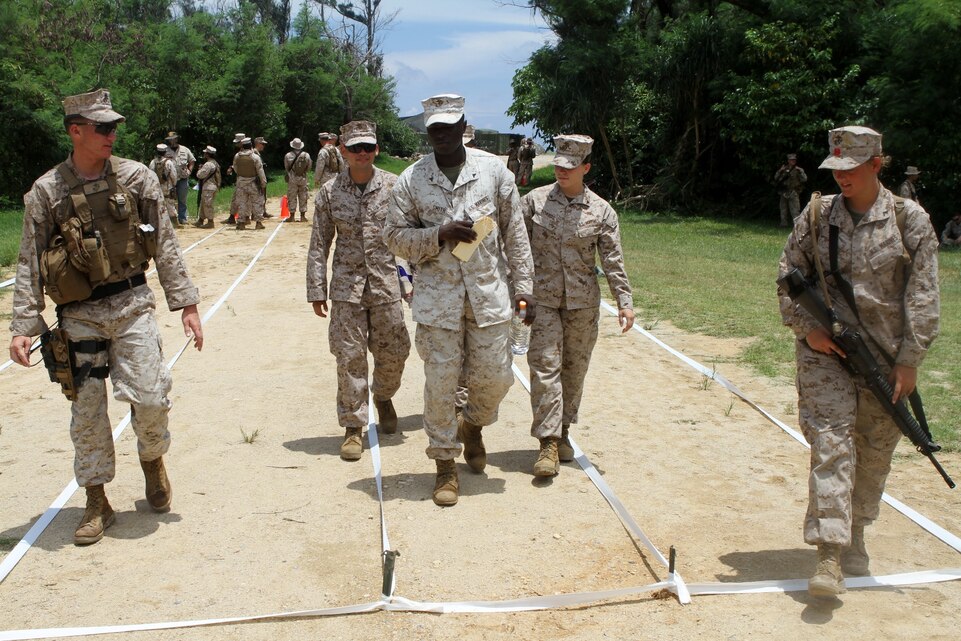 31st MEU Marines practice non-combatant evacuation > 31st Marine ...