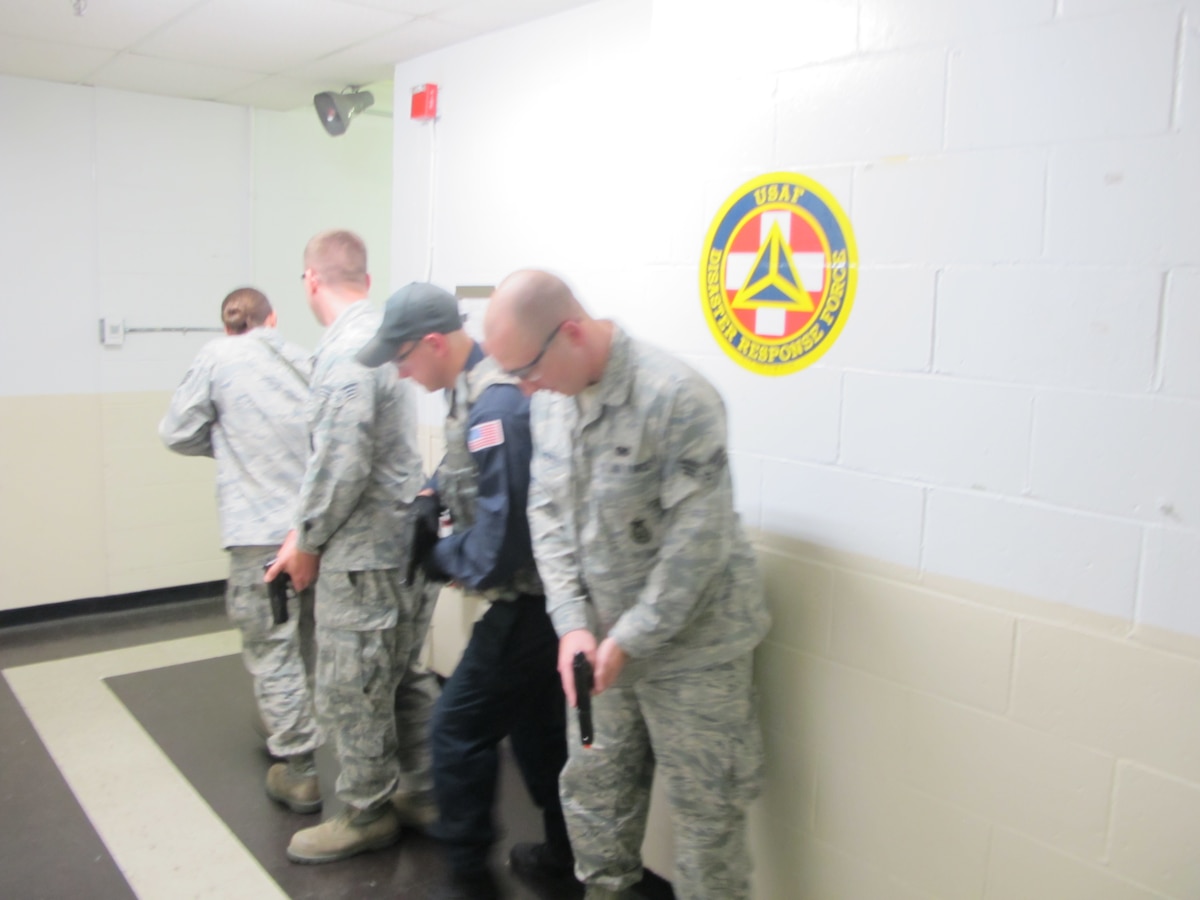 Guardsmen receive 'active shooter' training from Federal Protective ...