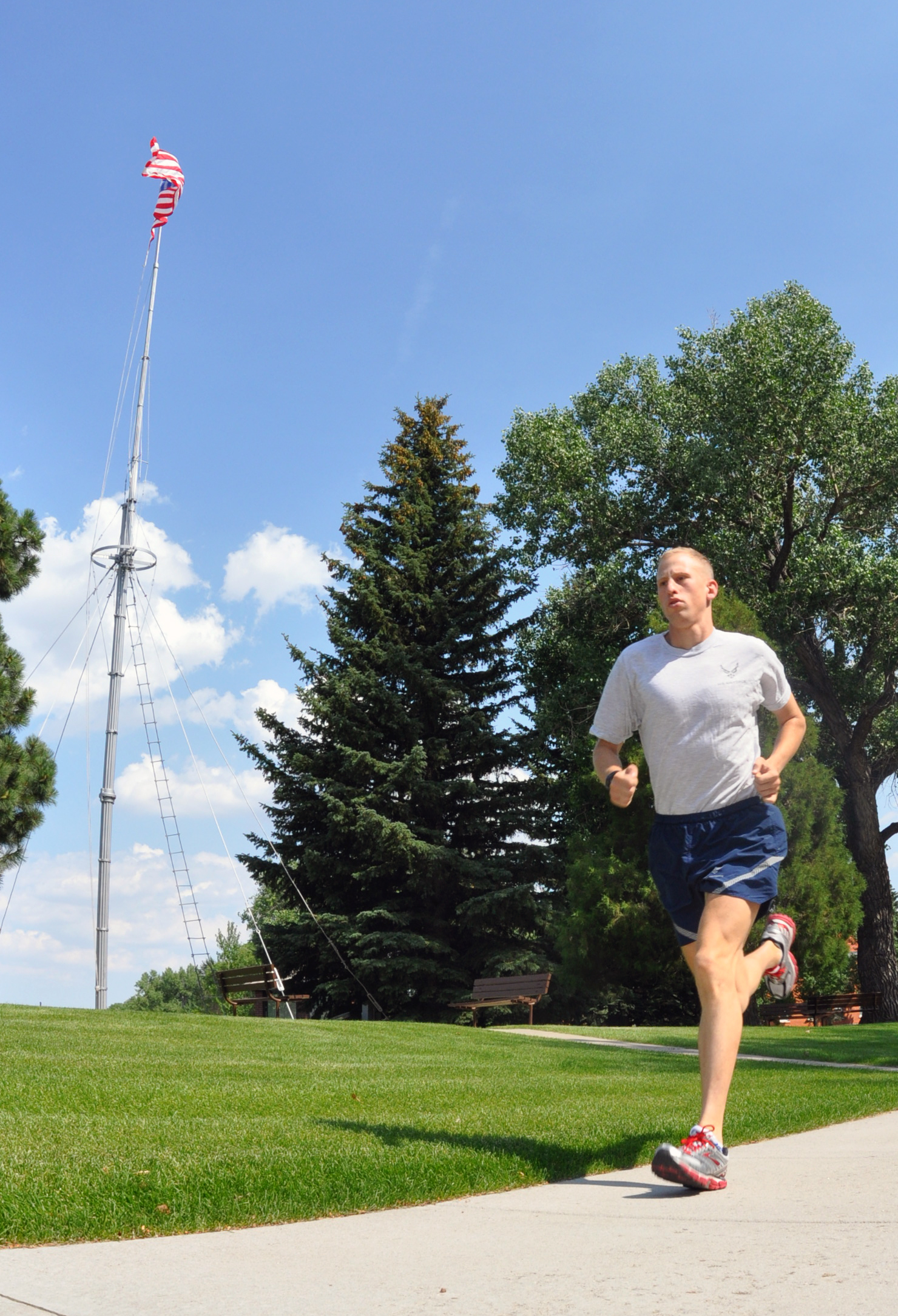 Going the extra mile - Warren member running marathon for charity > Air ...