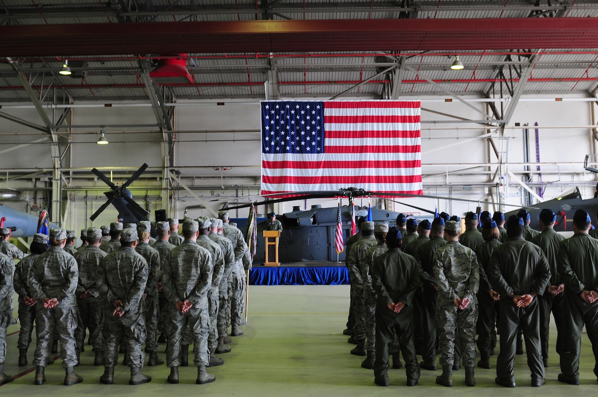 Col. Mark Slocum assumes command of 48th Operations Group > Royal Air ...