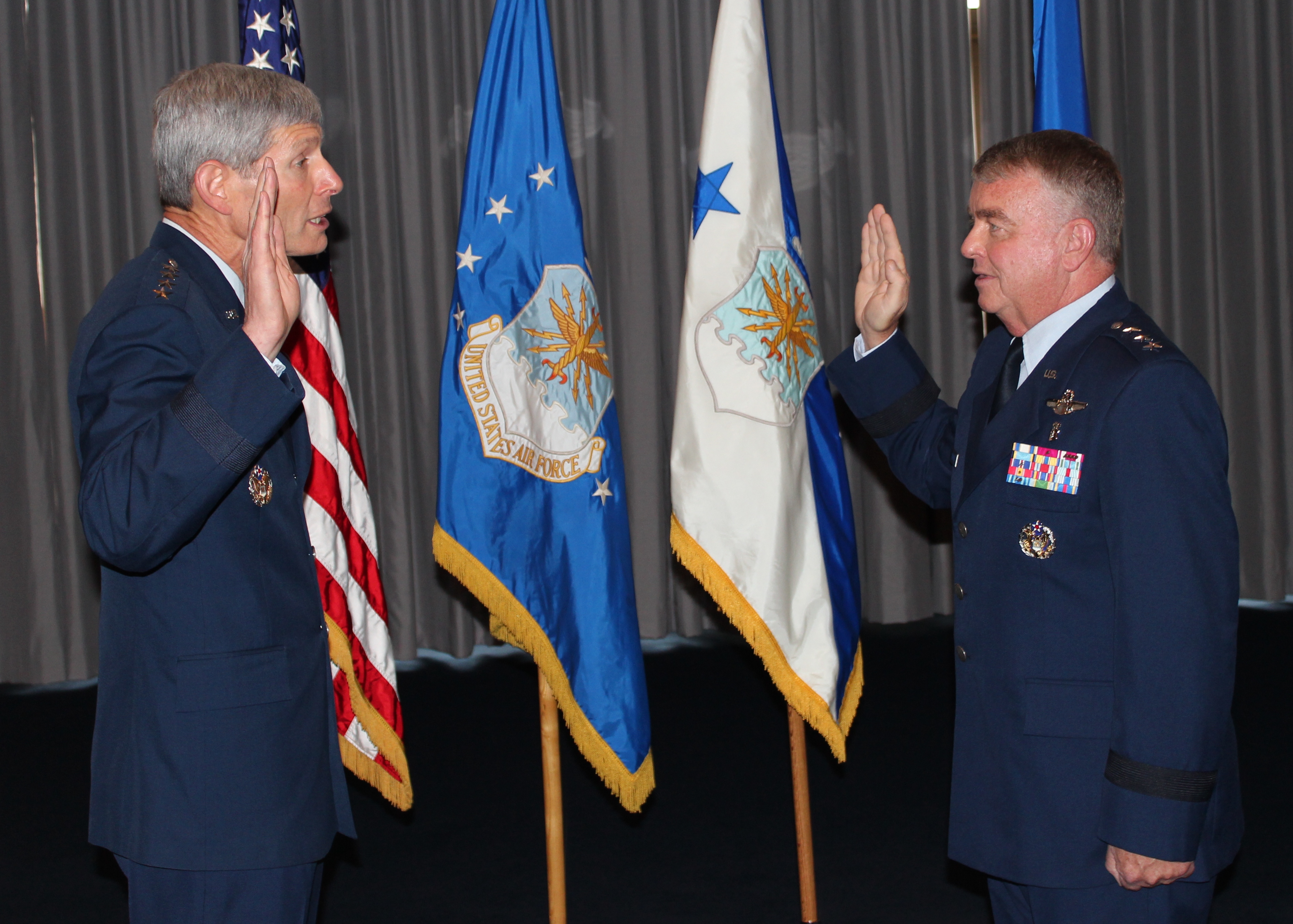 Air Force officials welcome 21st surgeon general > Air Force > Article ...