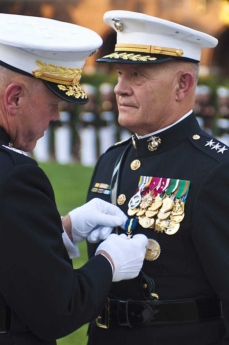MarForCom commander retires at 8th and I > Marine Barracks > News ...