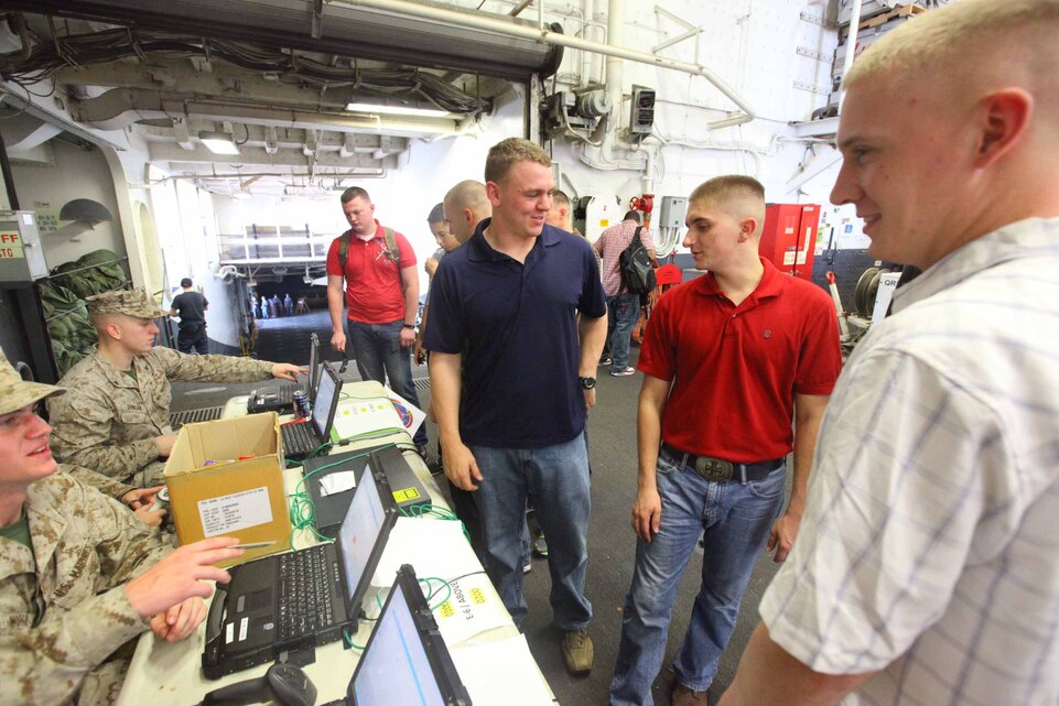 Iwo Jima, 24th MEU visit Kingdom of Bahrain > 24th Marine Expeditionary ...