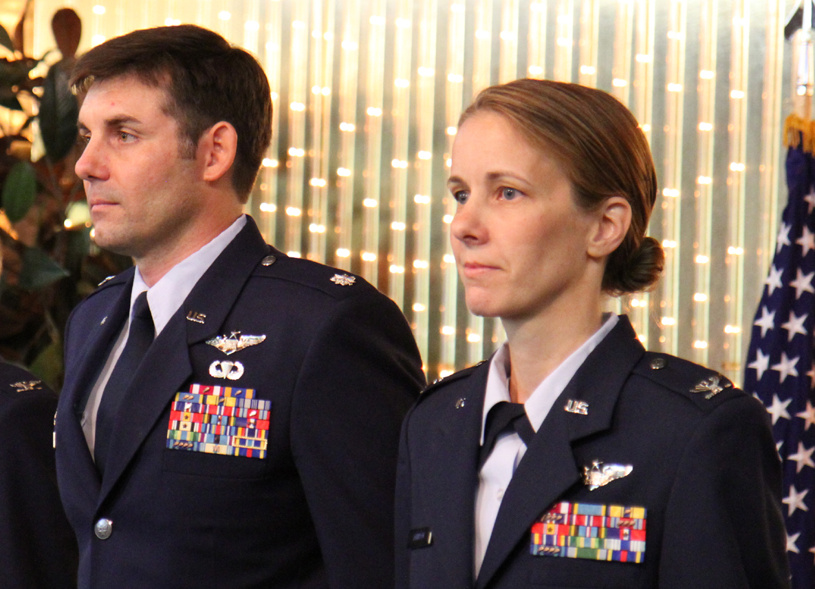 Spouses change roles, command > Air Force Reserve Command > News