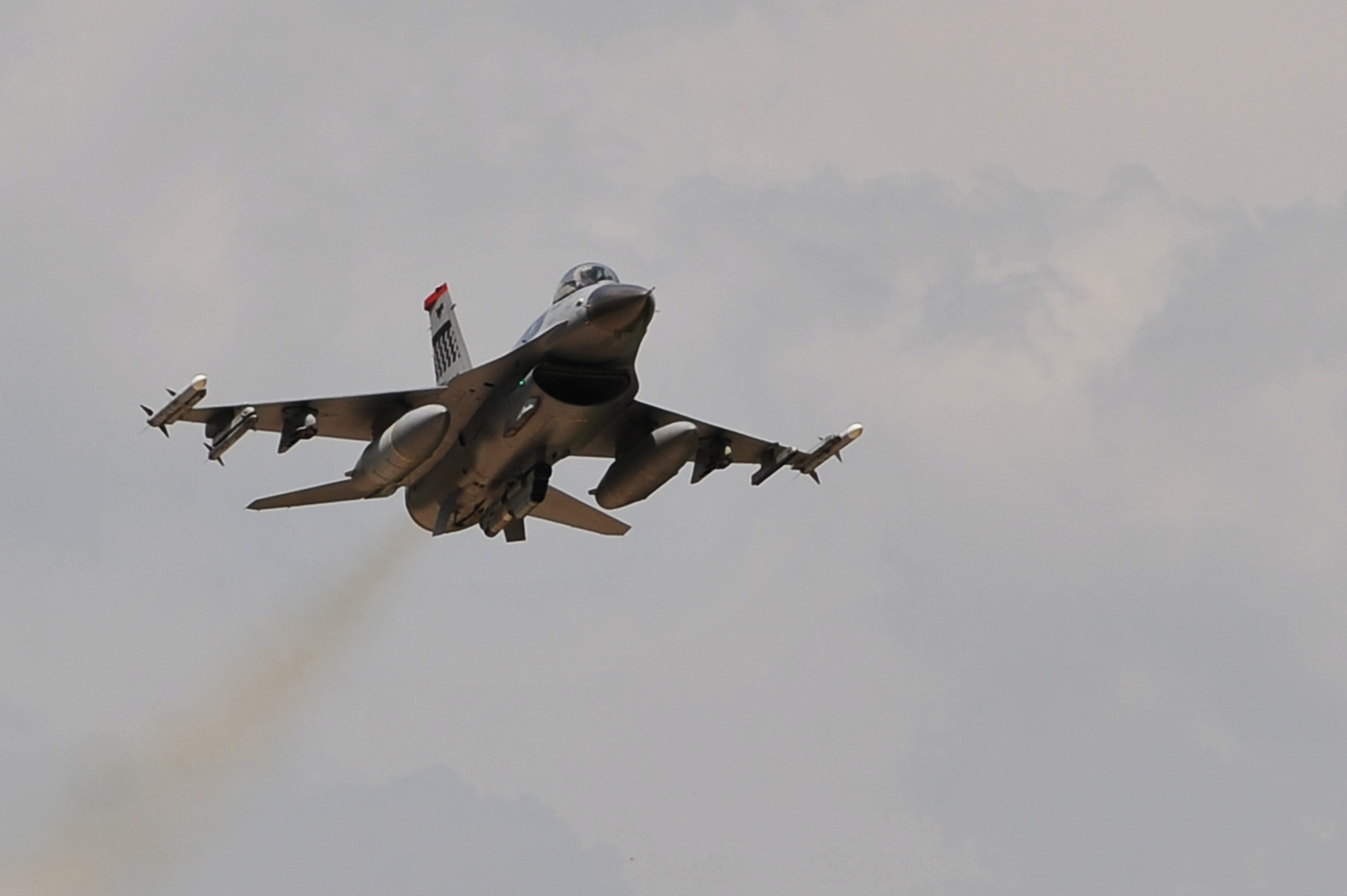 Team Osan Airmen launch combat sorties > Osan Air Base > Article Display