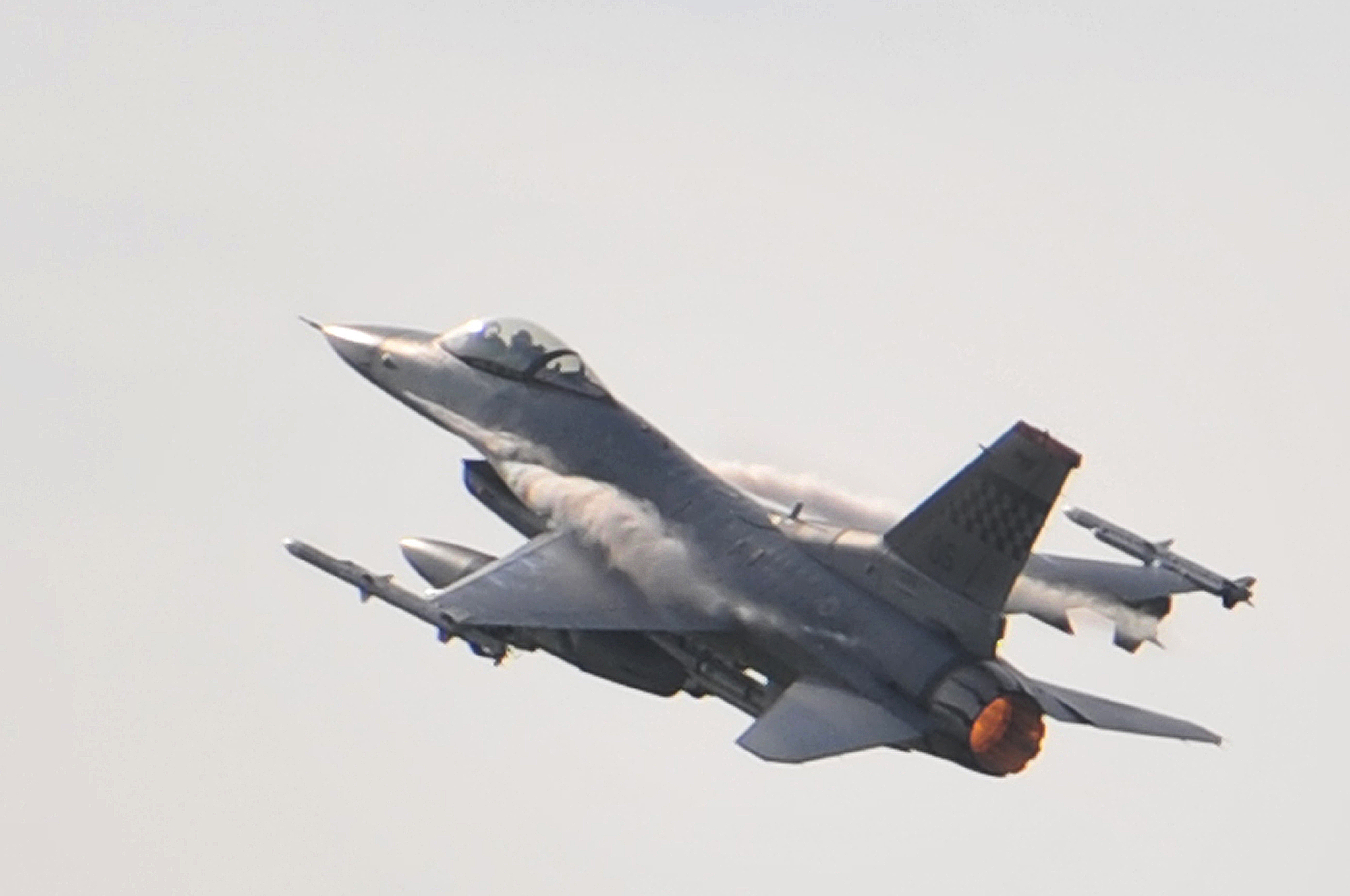 F-16 Fighting Falcons keep mission going > Osan Air Base > Article Display