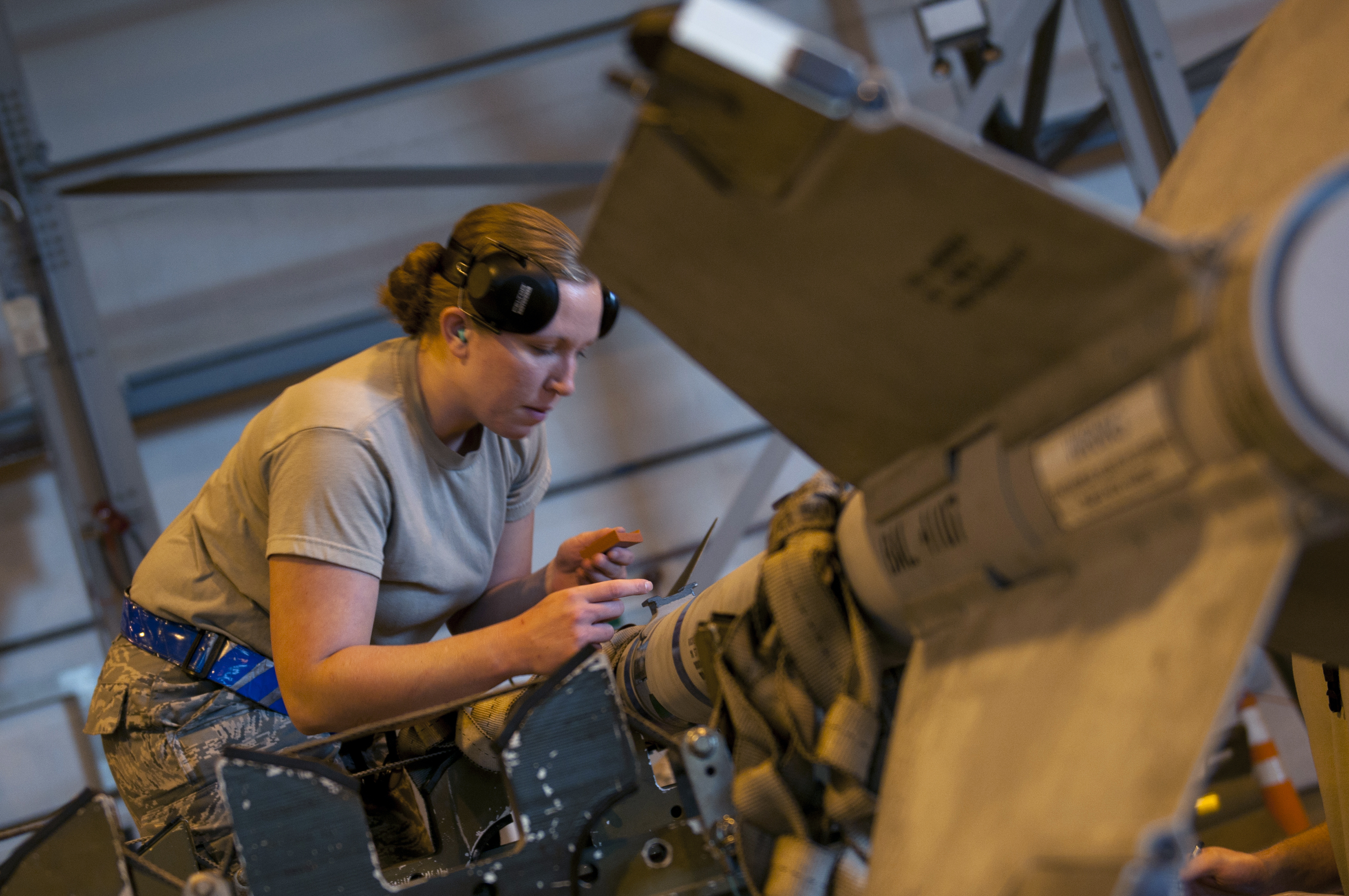 Weapons crews compete for load crew of the quarter > Royal Air Force ...
