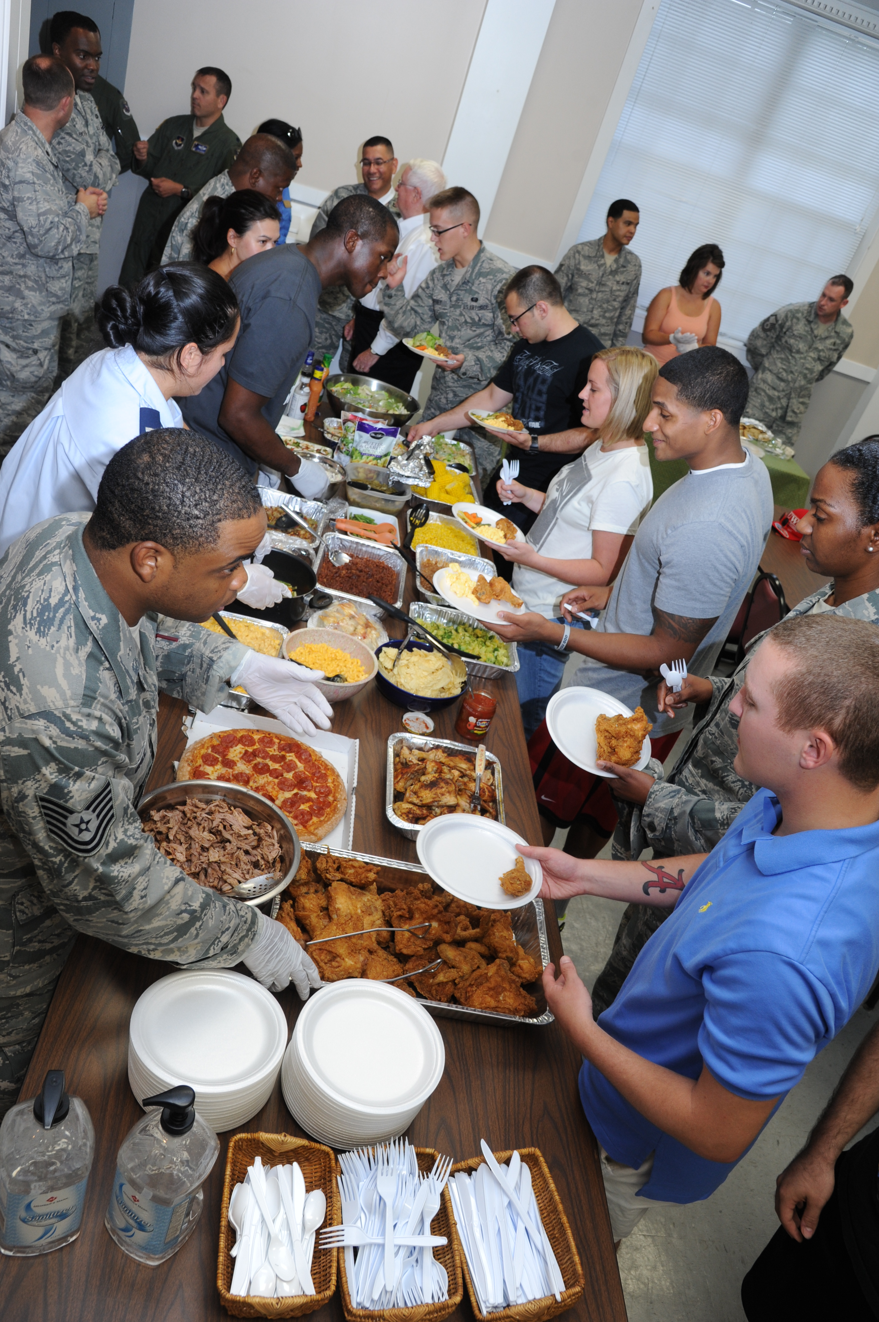 AFSA hosts dorm dinner > Columbus Air Force Base > Article Display