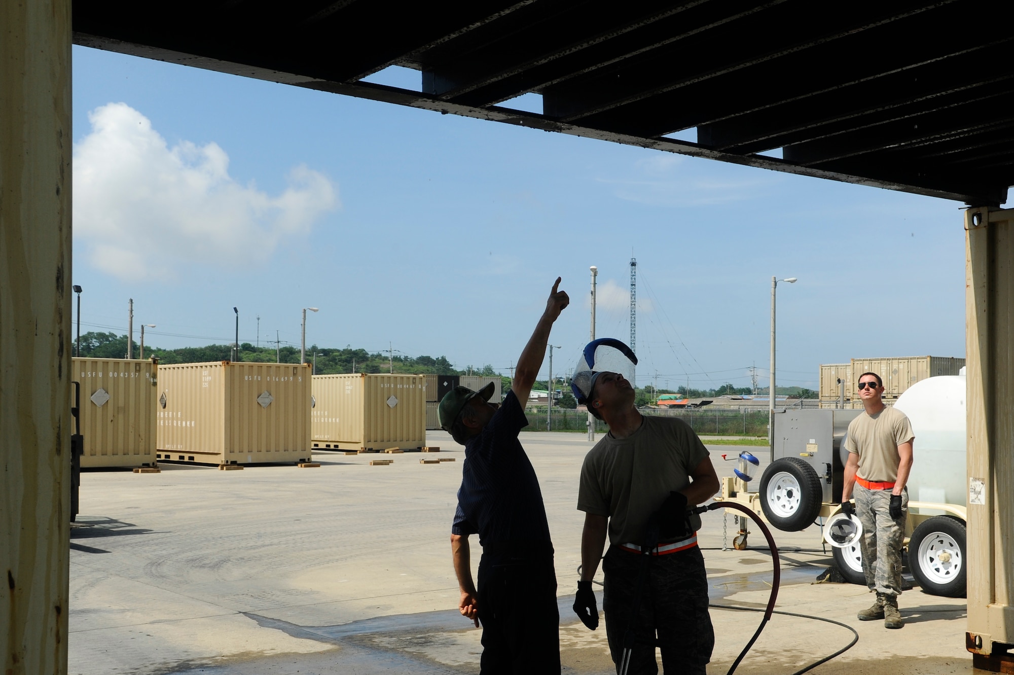 AMMO stays fit to ship > Kunsan Air Base > Display