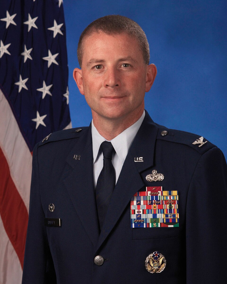 New JBER commander talks with the Arctic Warrior > Joint Base Elmendorf ...