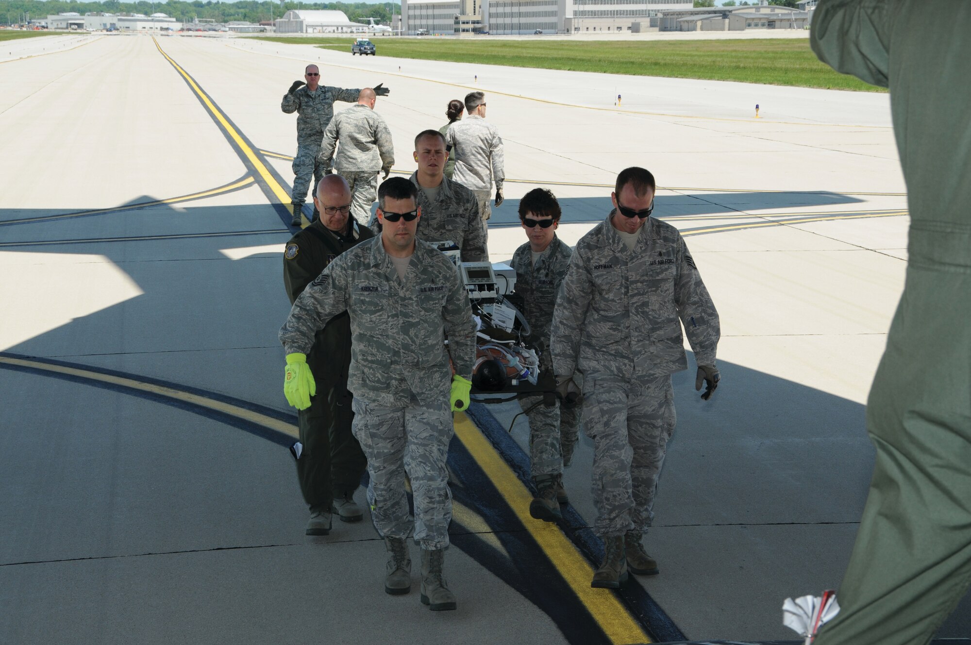 445th Reservists Participate In Mass Casualty Exercise 445th Airlift