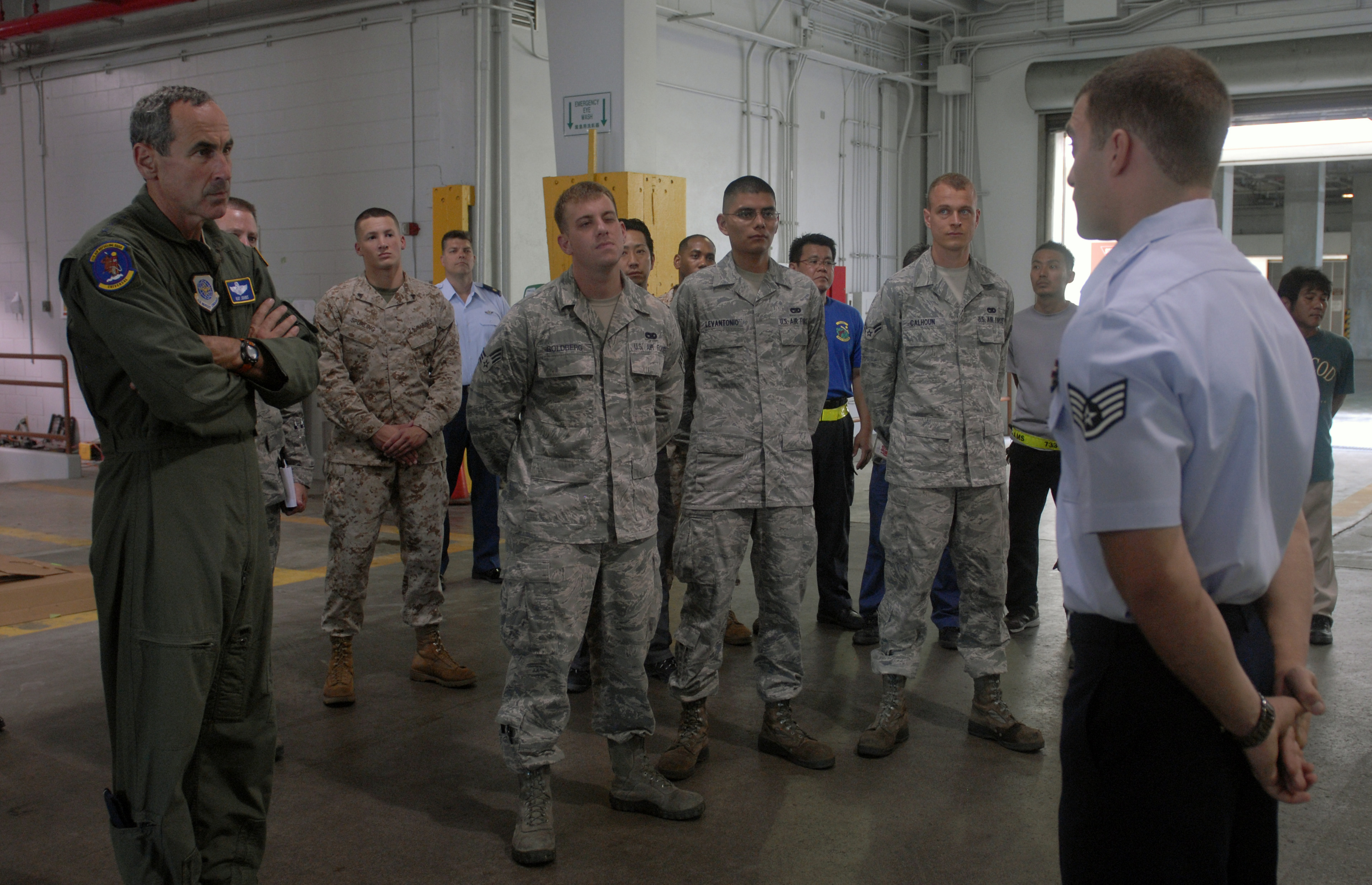 AMC commander visits 733rd AMS > Air Mobility Command > Article Display