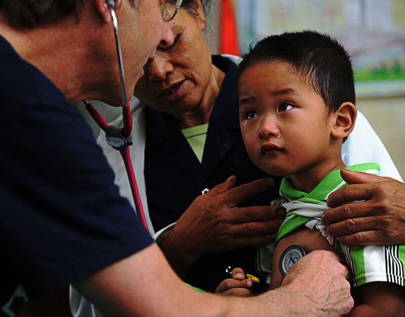 Thousands of Vietnamese receive health care during joint, combined ...