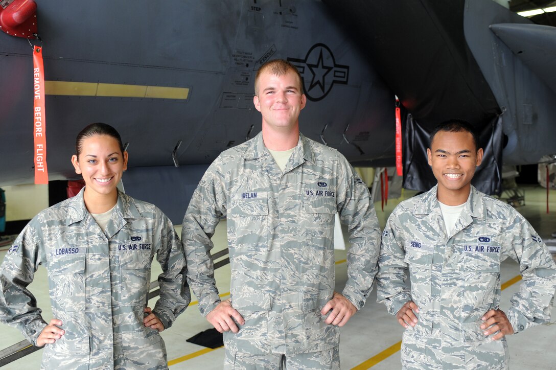Air Force Airmen 1st Class Alexis LoBasso, Ashley Irelan and Dylan Seng ...