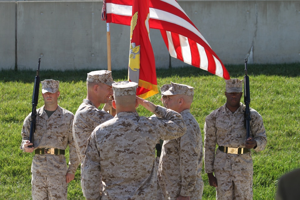 Wounded Warrior Regiment welcomes new commander > Headquarters Marine ...