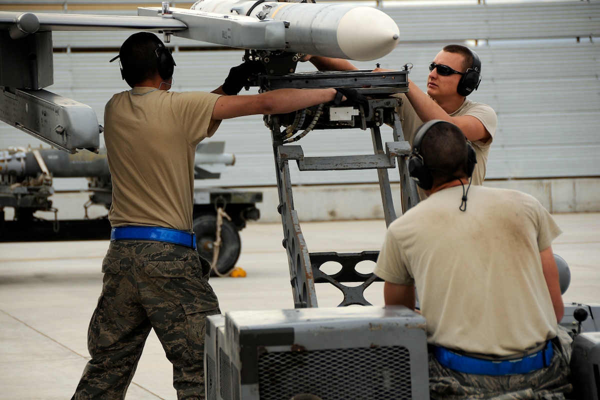 Air Force revamps AEF > Air Reserve Personnel Center > Article Display