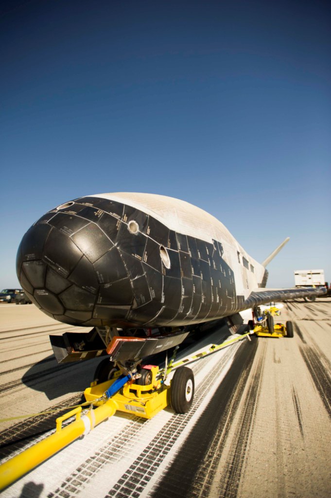 X-37B lands at Vandenberg