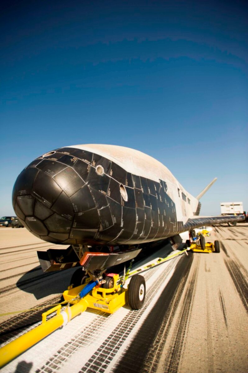 X-37B Orbital Test Vehicle lands at Vandenberg > Vandenberg Space Force ...