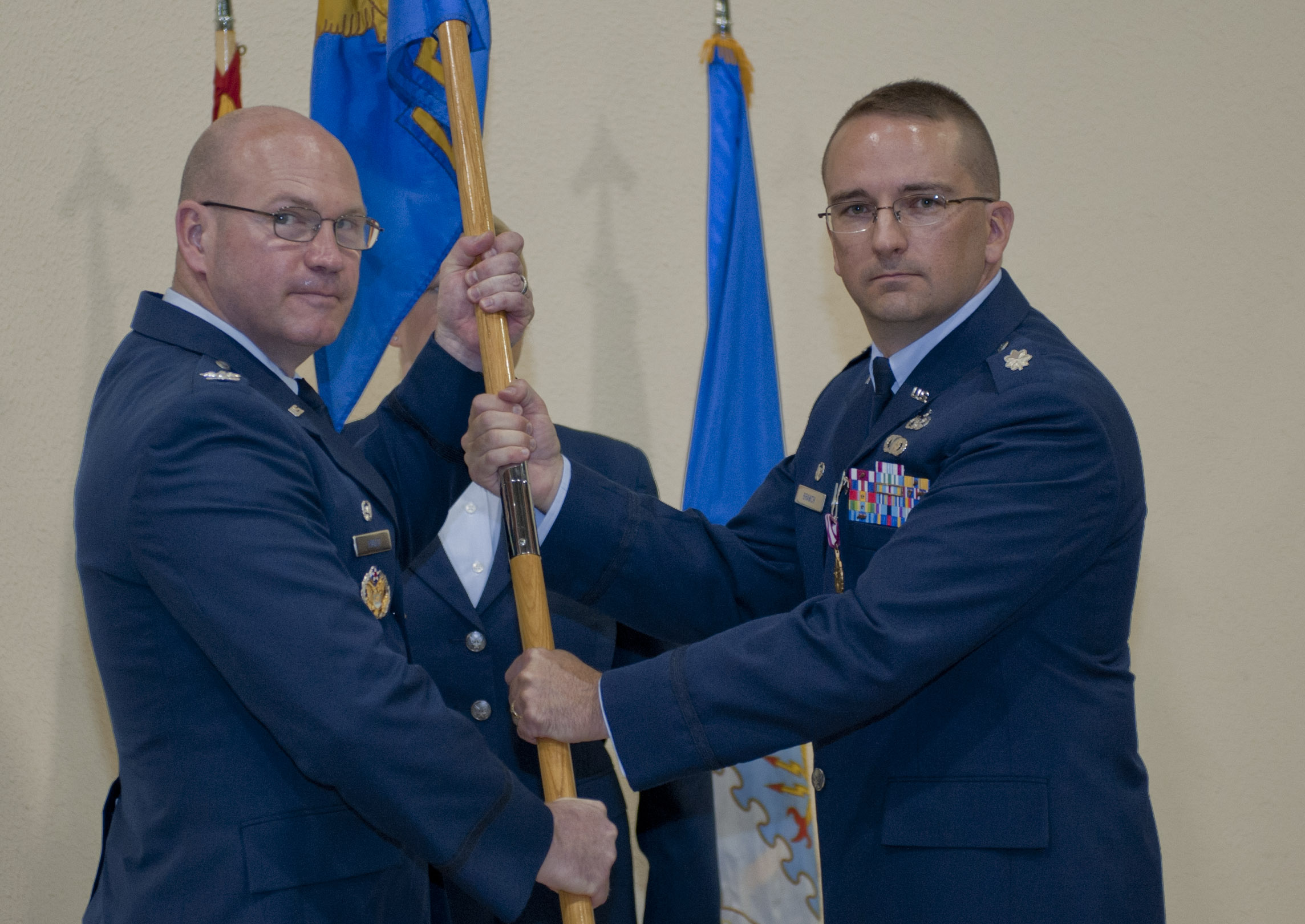 39th LRS changes command