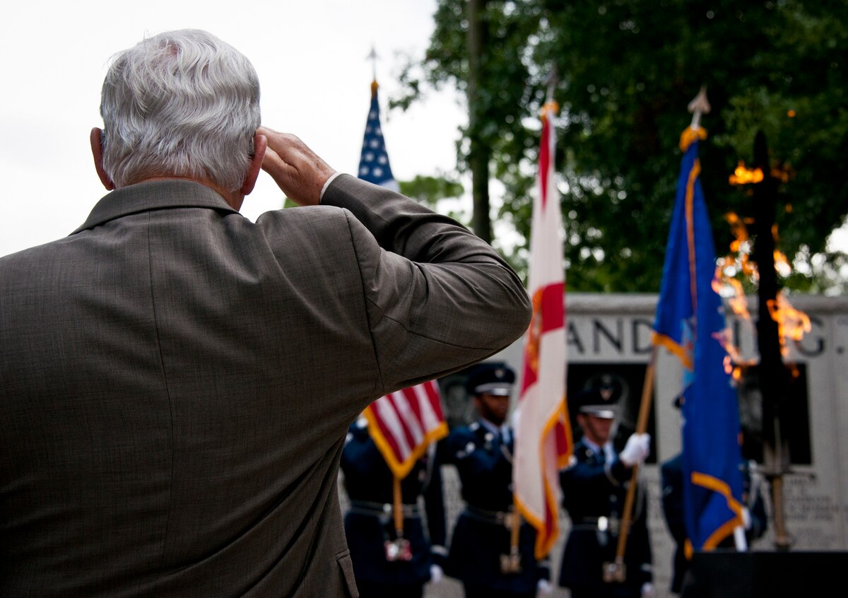 Service members, families remember Khobar Towers > Air Force > Article ...