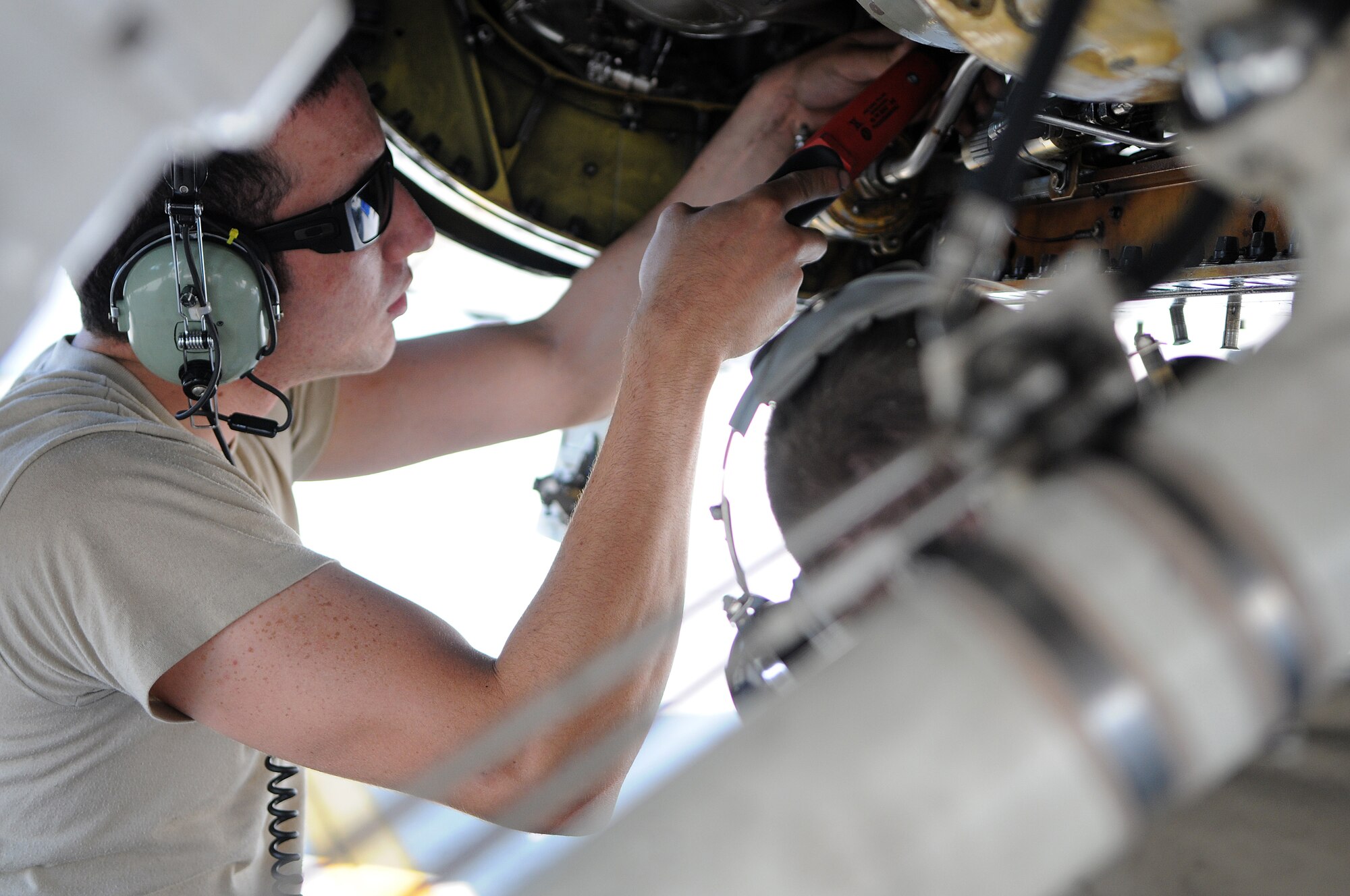 Phase inspectors keep jets flying > Aviano Air Base > Display
