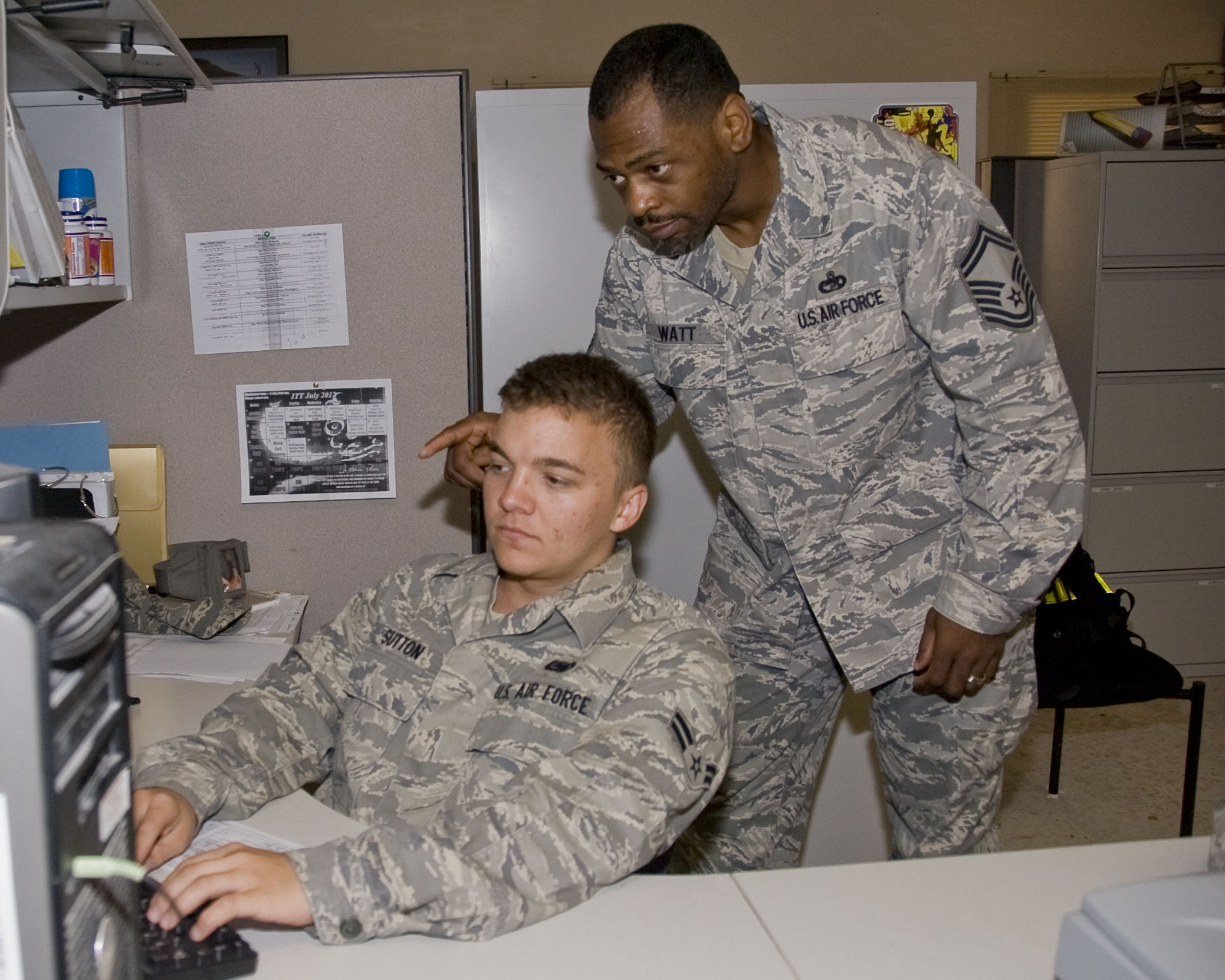379th ELRS SNCO wins top SDDC award > U.S. Air Forces Central > News