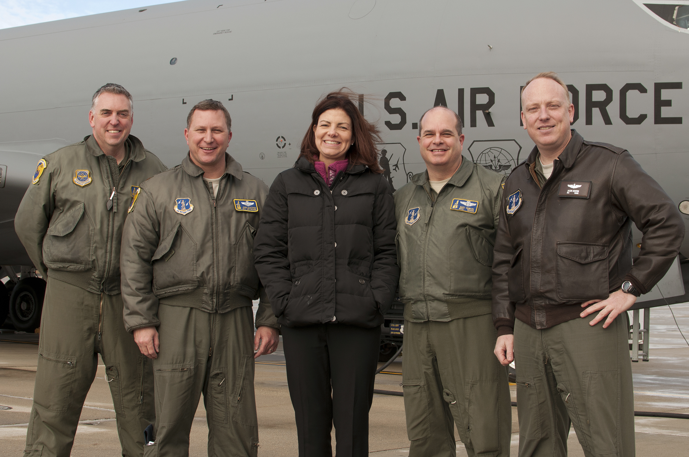 Senator visits Pease Air National Guard Base