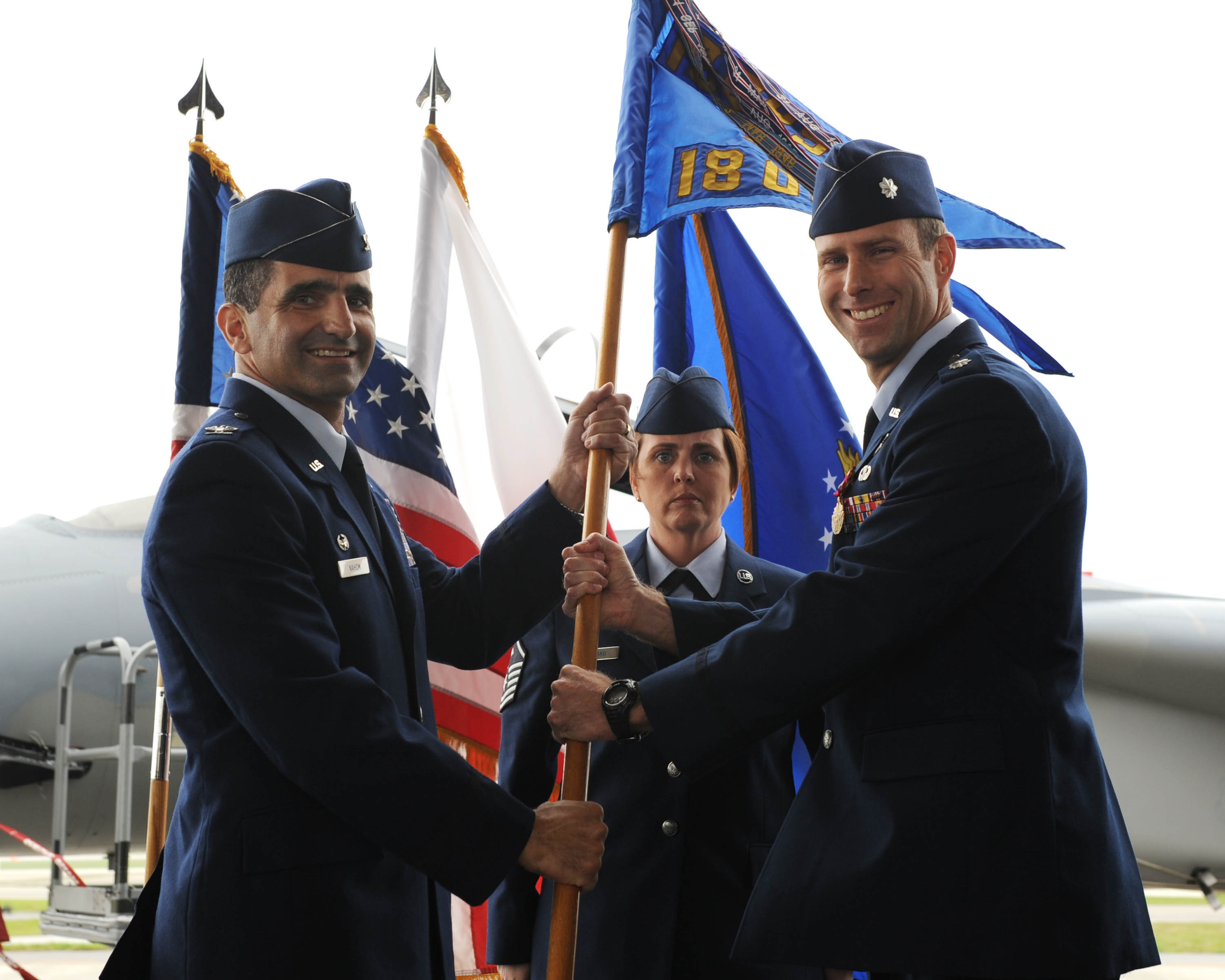 18th OSS gains new commander > Kadena Air Base > Article Display