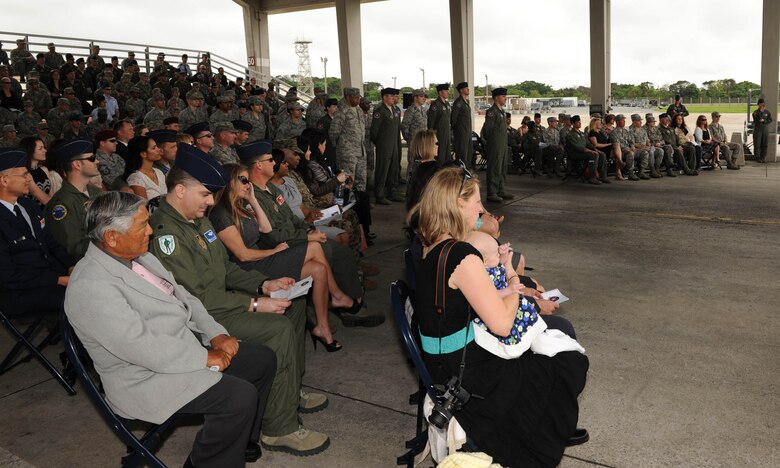 18th OSS gains new commander > Kadena Air Base > Article Display