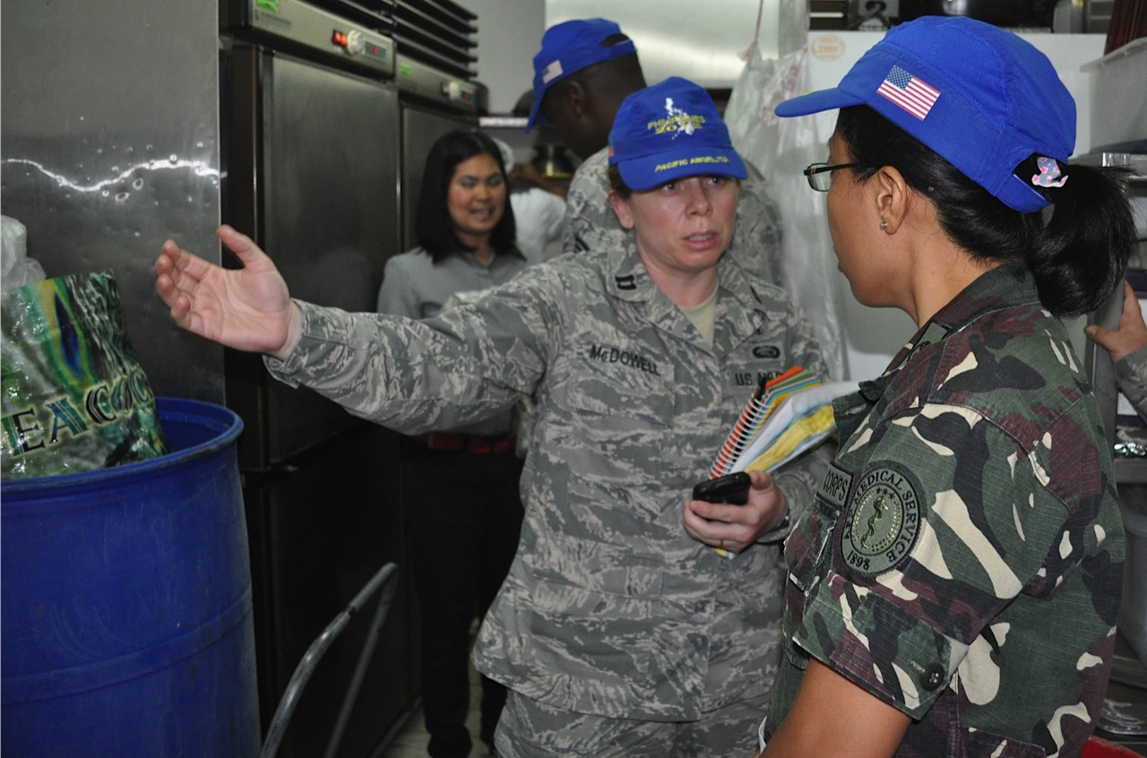 Class is in session during Operation Pacific Angel > Pacific Air Forces ...