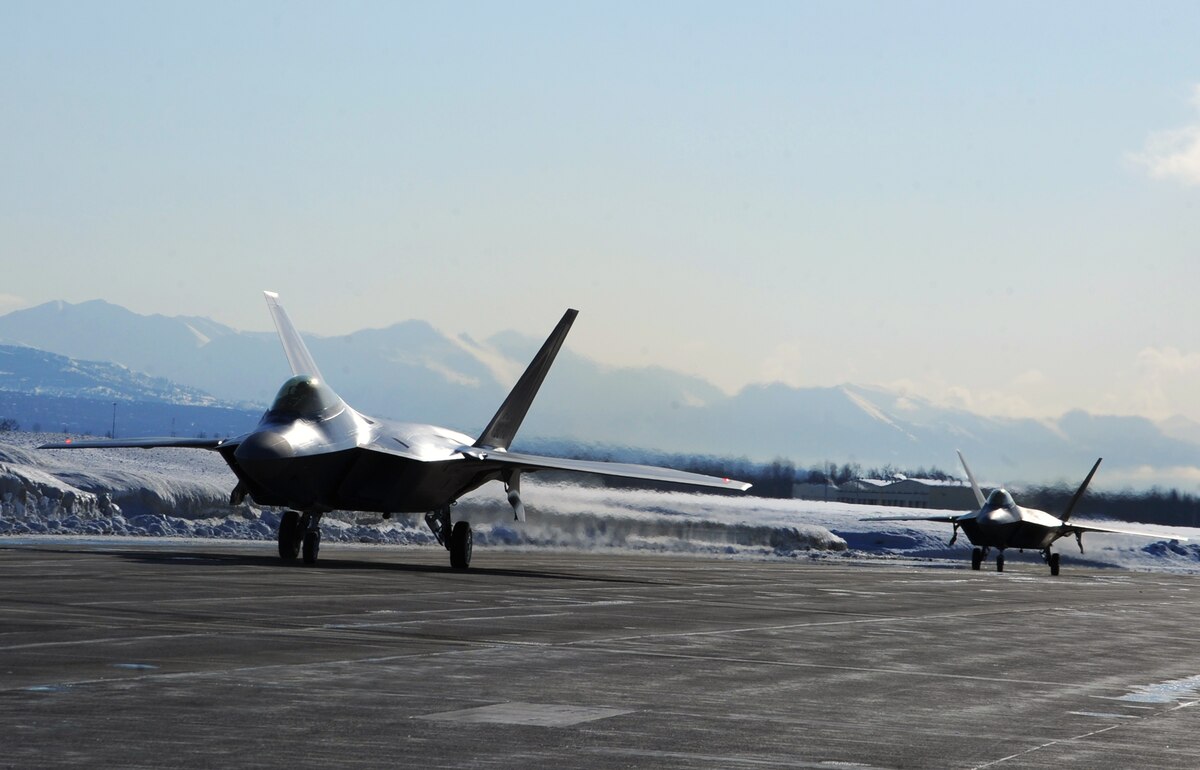 Flagship: 90th Fighter Squadron receives new F-22 > Joint Base ...