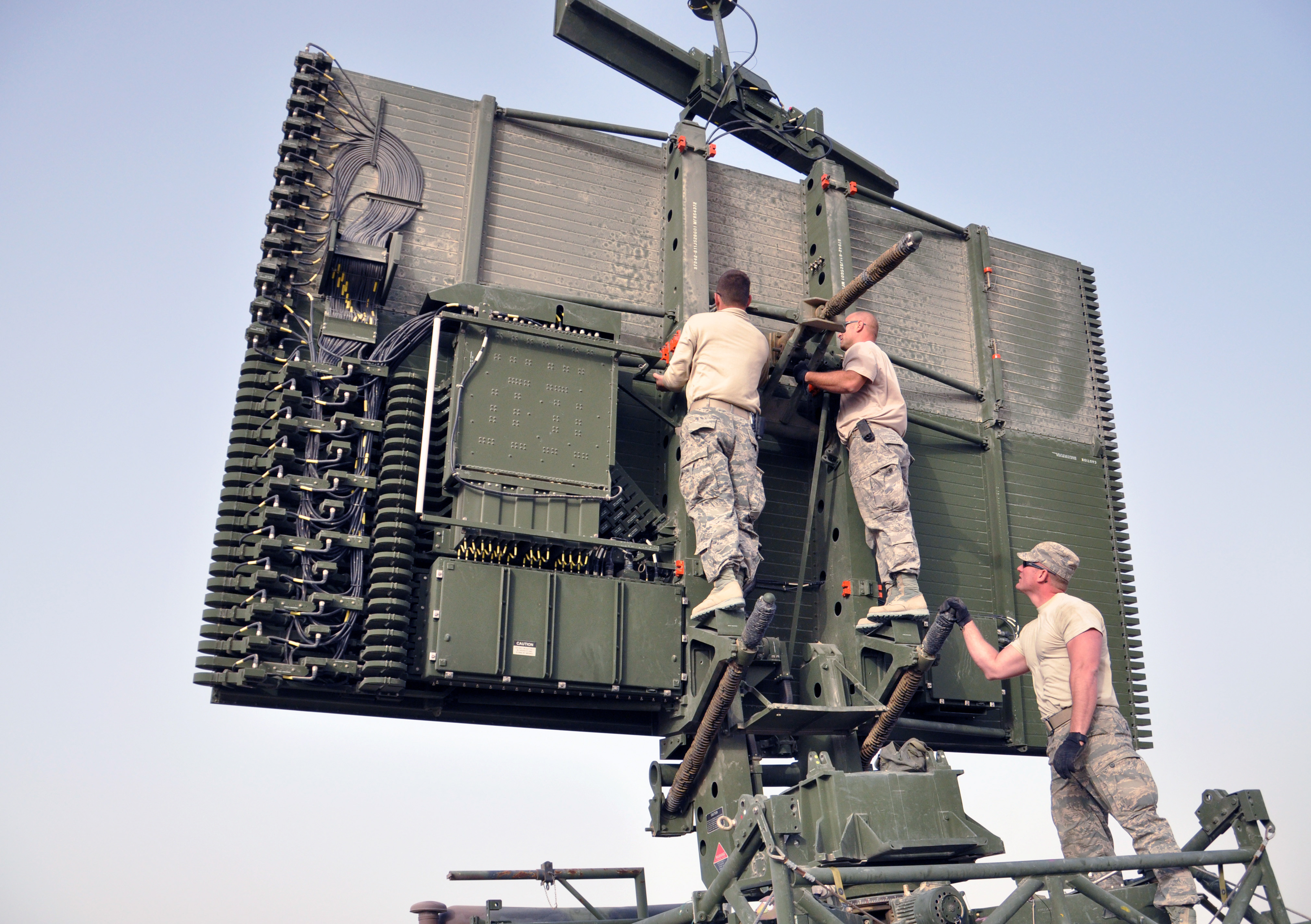 New radar helps 380th AEW defend Arabian Gulf > U.S. Air Forces Central ...