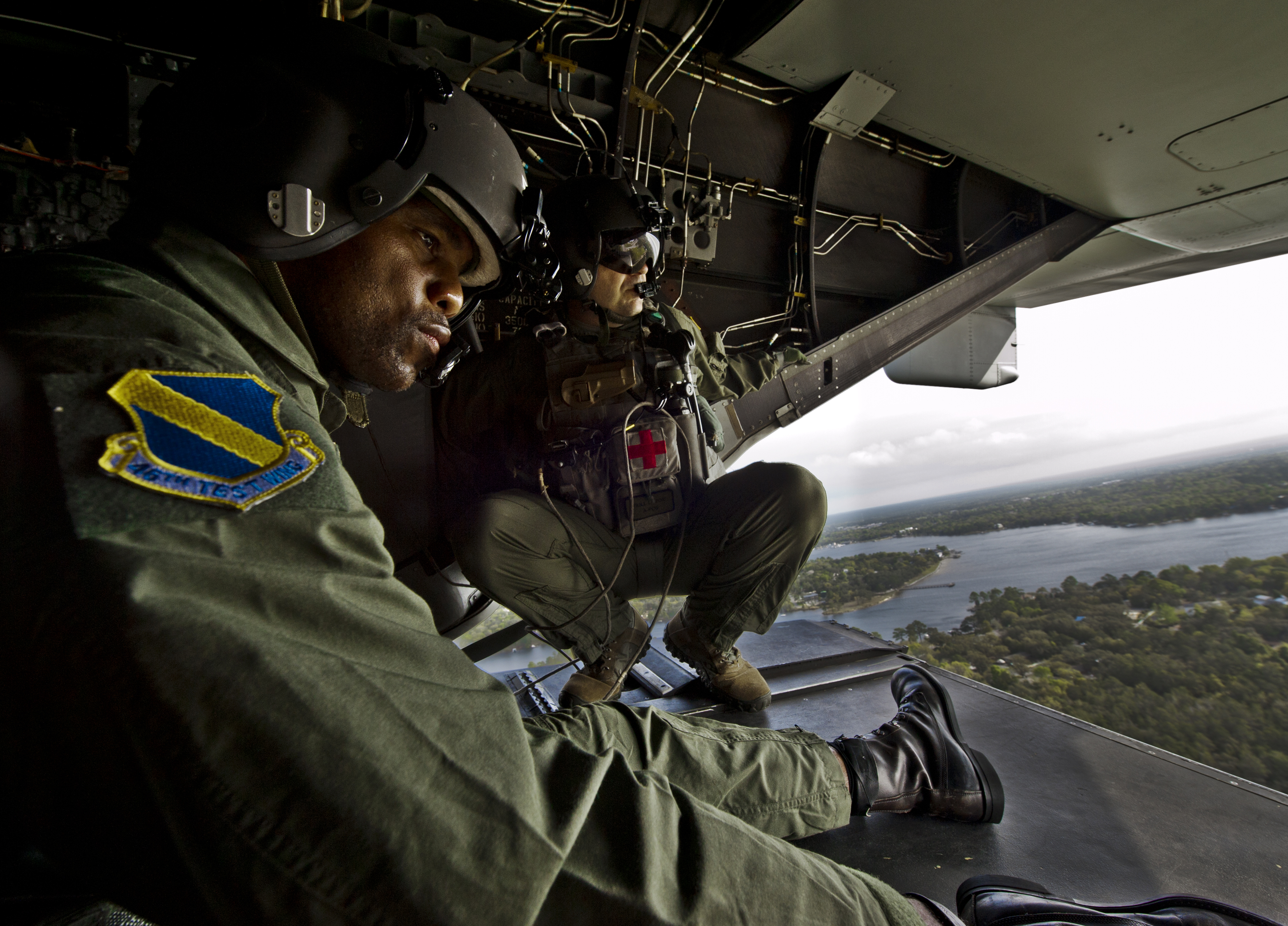 Herschel Walker visits, inspires Team Eglin > Eglin Air Force Base ...