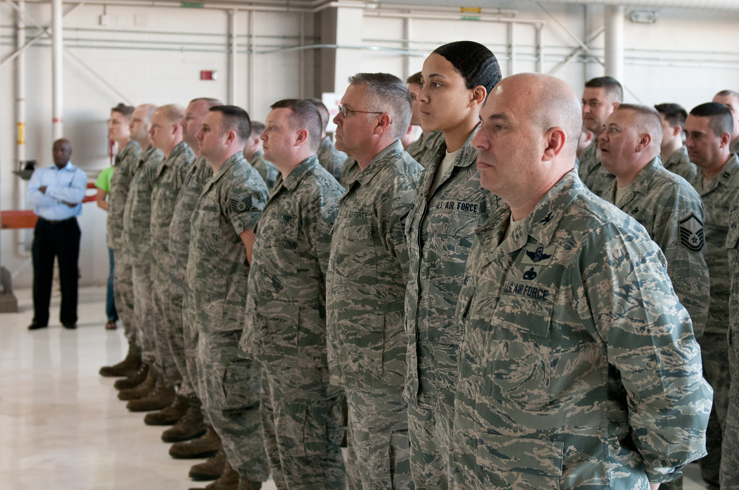 Top White House official honors 123rd Airlift Wing for rare 15th Air ...