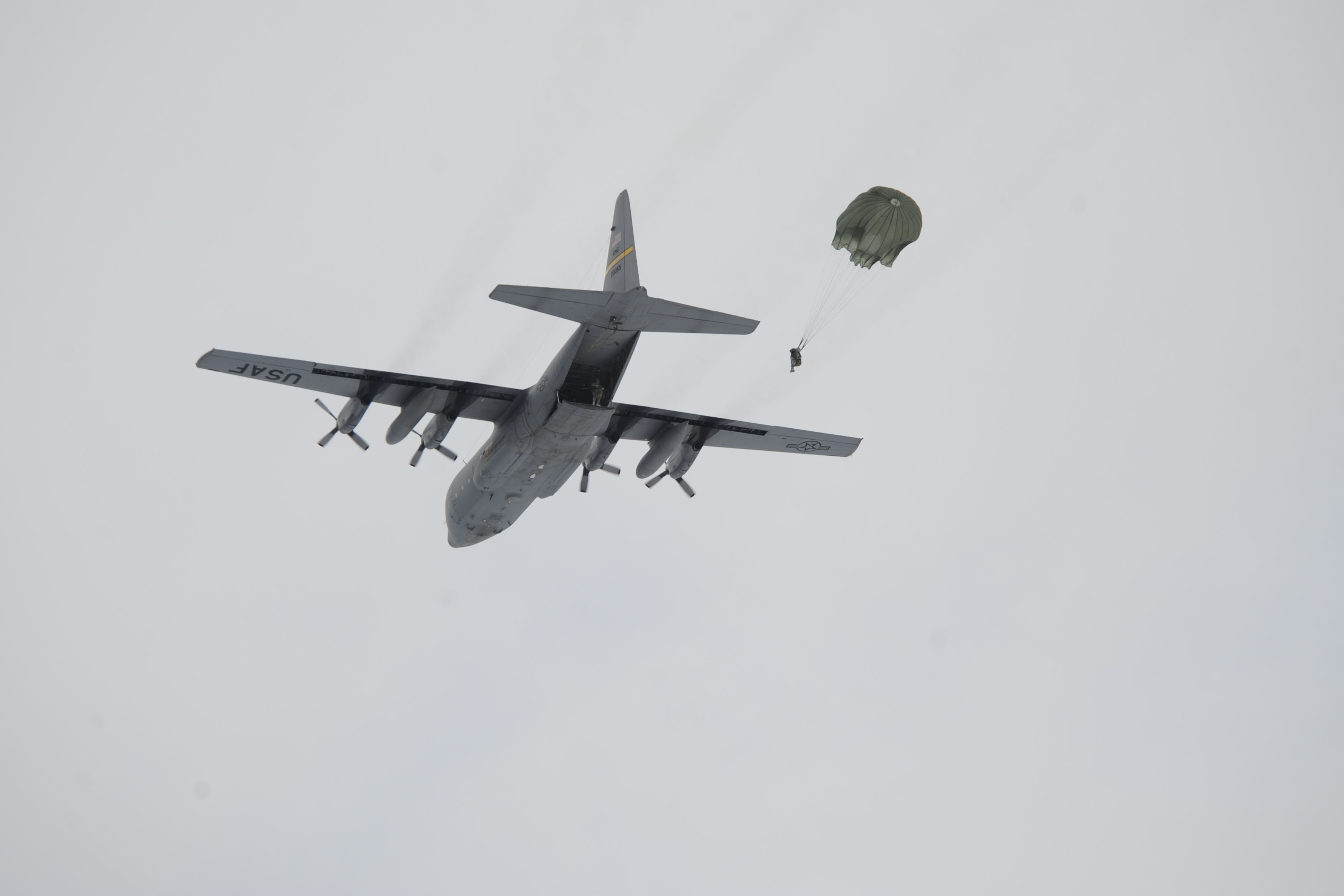 Air Drop over drop zone Malmute