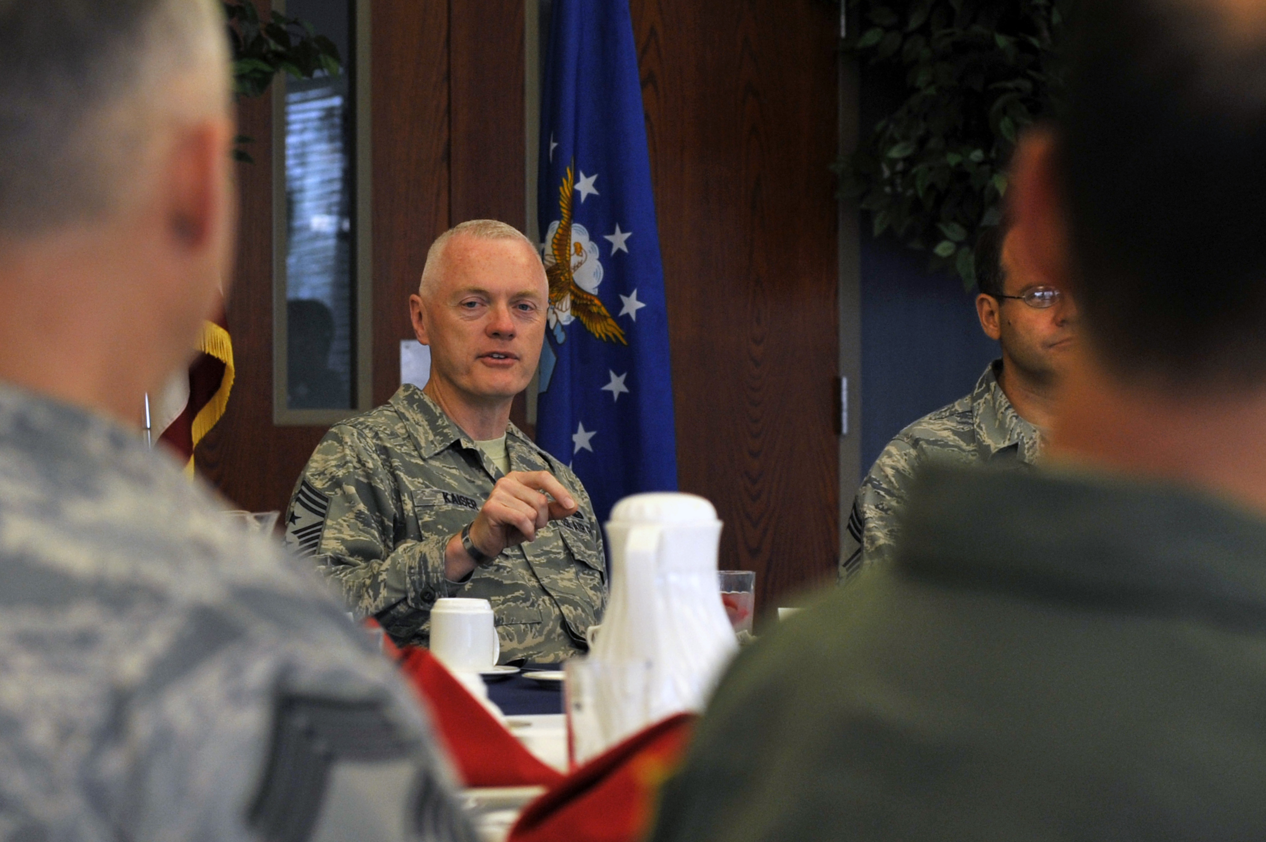 Team Little Rock hosts AMC command chief > U.S. Marine Corps Forces ...