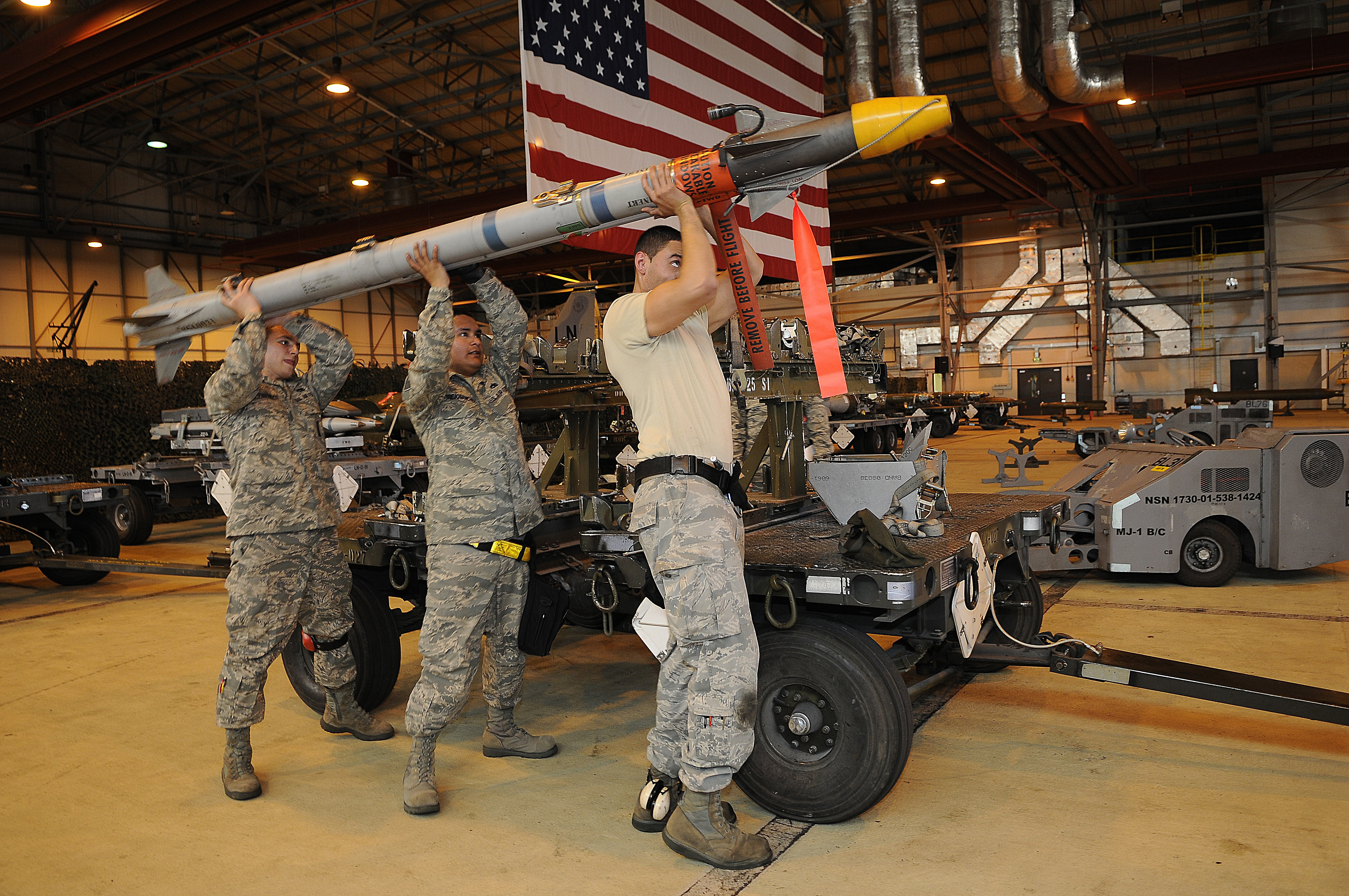 Load teams compete for title > Royal Air Force Lakenheath > Article Display