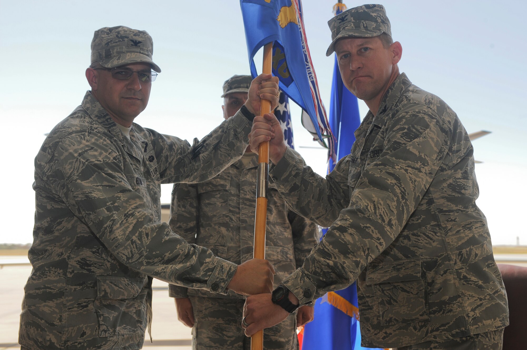 Col. David Wiesner assumes command of 27 SOMXG > Cannon Air Force Base ...