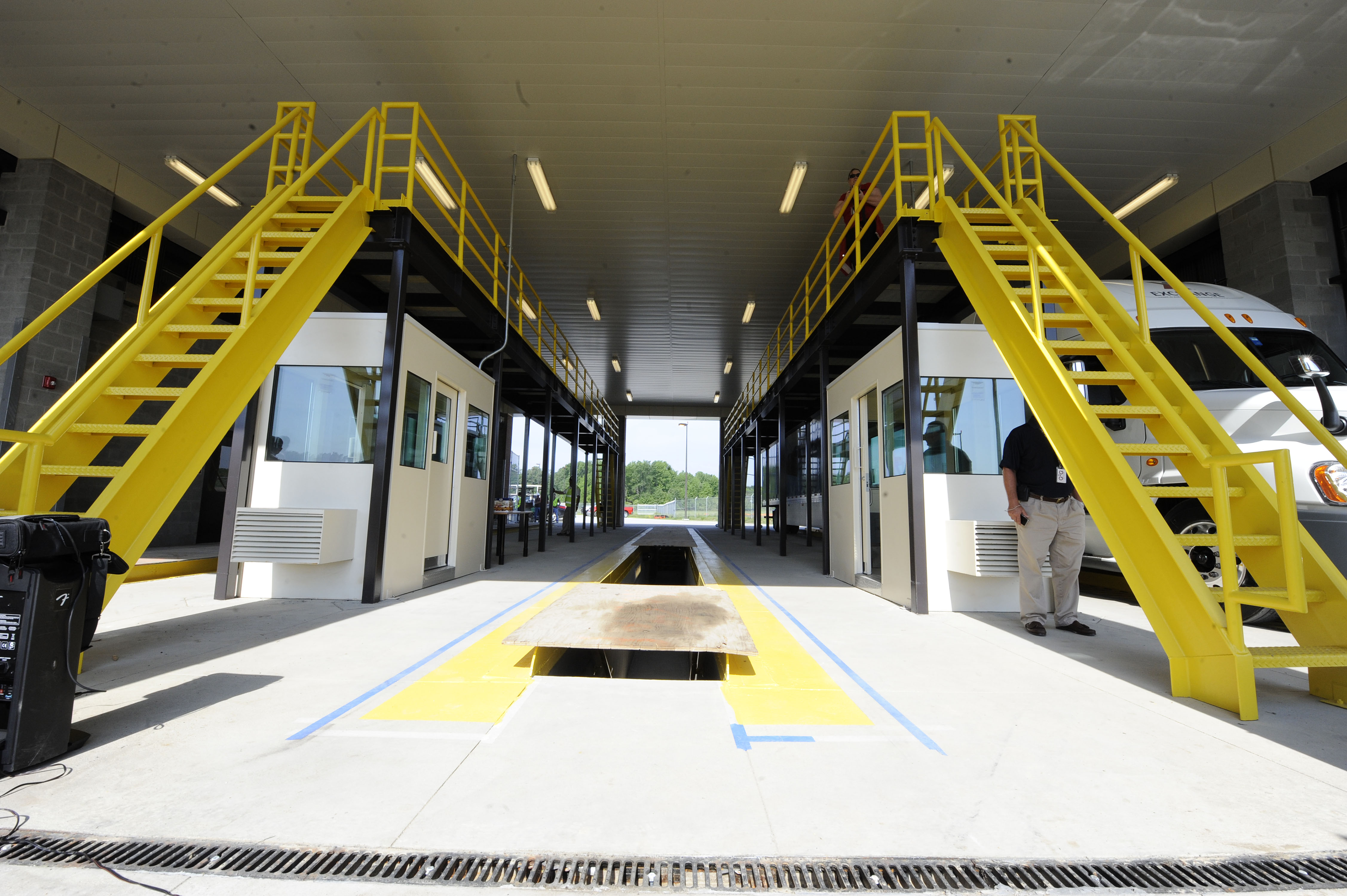 Large Vehicle Inspection Station Ribbon Cutting